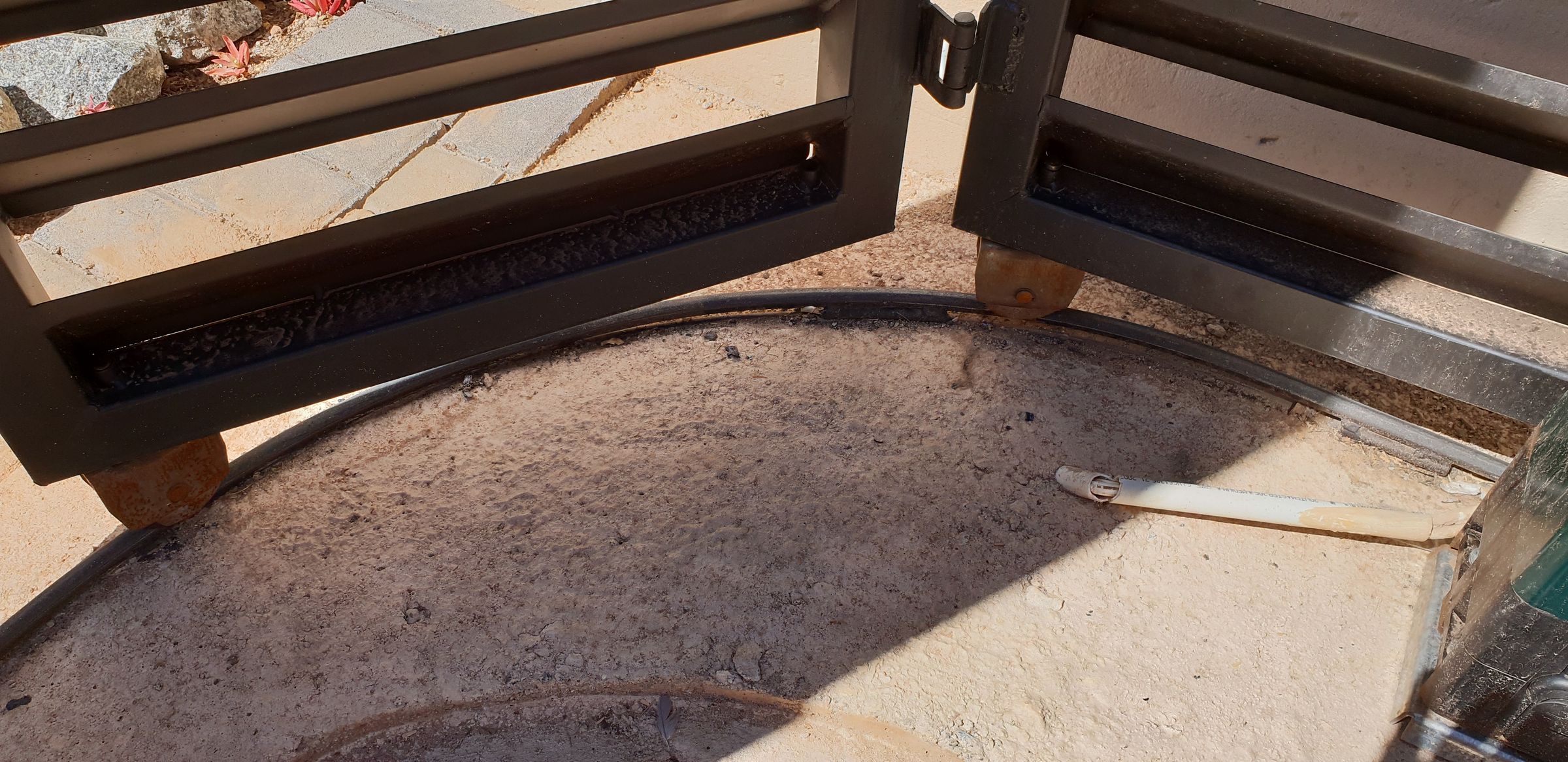 Sectional Sliding Gate : 5 Steps - Instructables