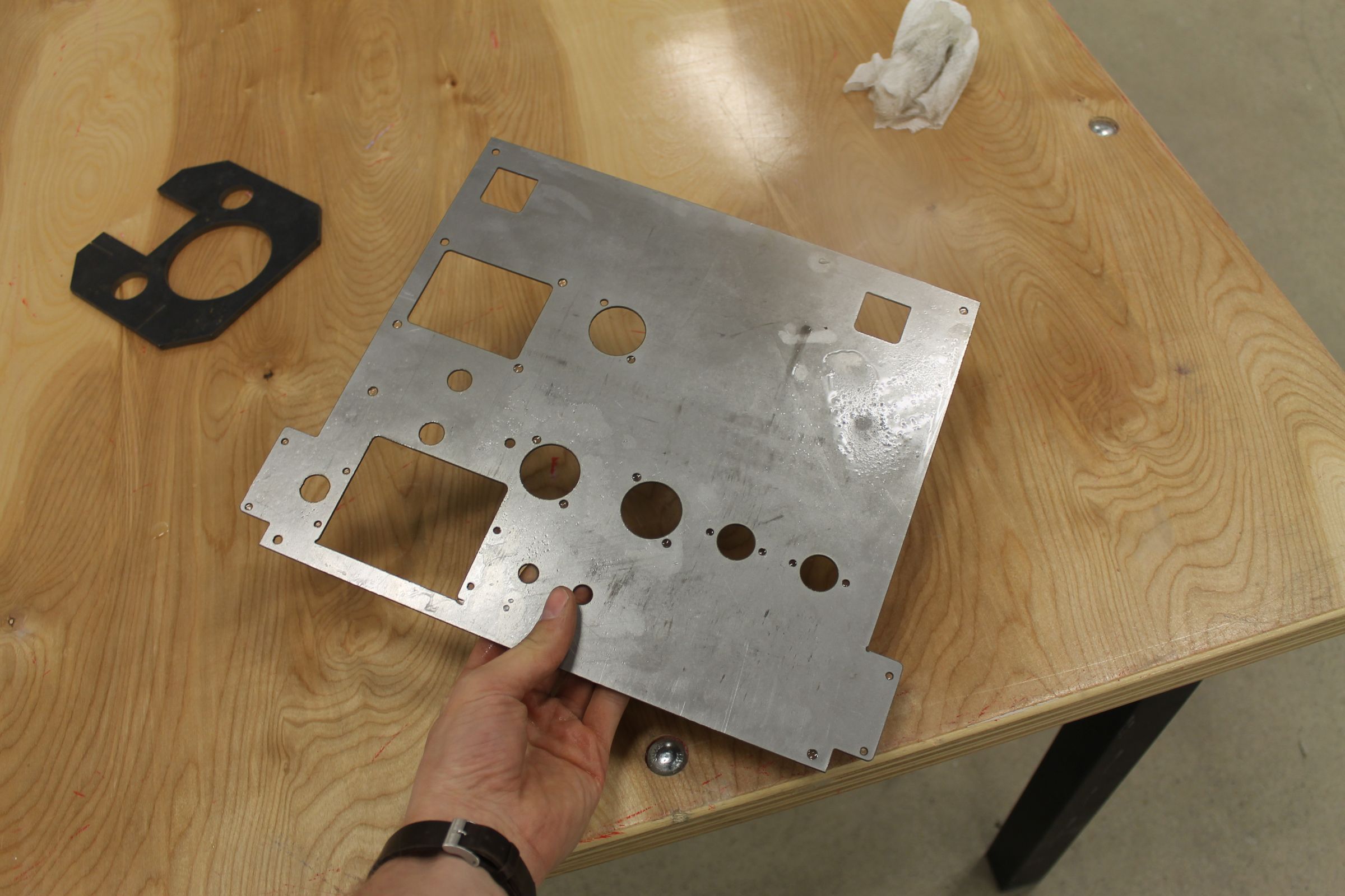 Make a Guitar Amplifier Chassis Out of Sheet Metal : 8 Steps ...