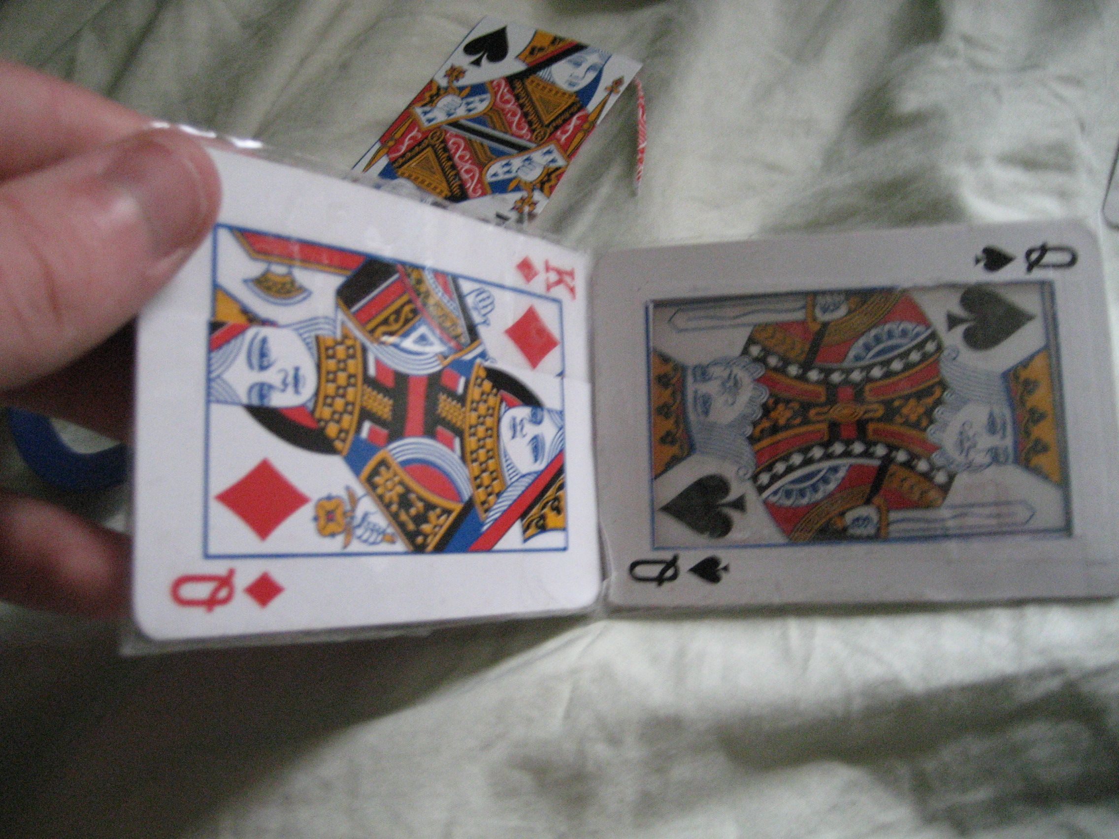 Playing Card Wallet : 4 Steps - Instructables