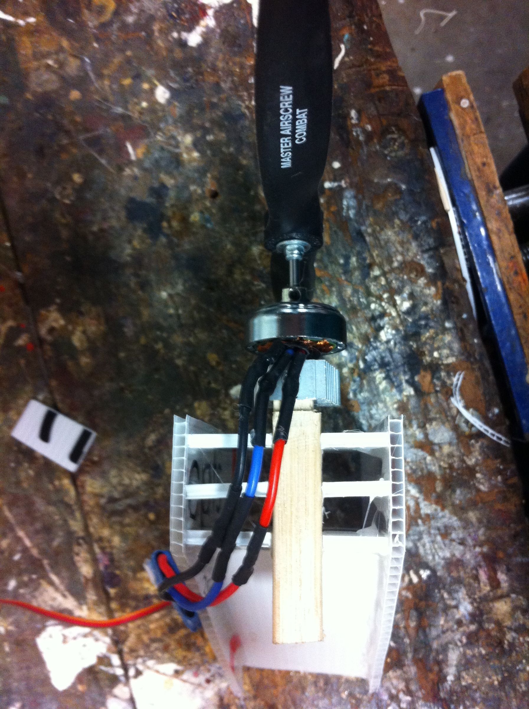Coreflute RC Airboat : 6 Steps - Instructables