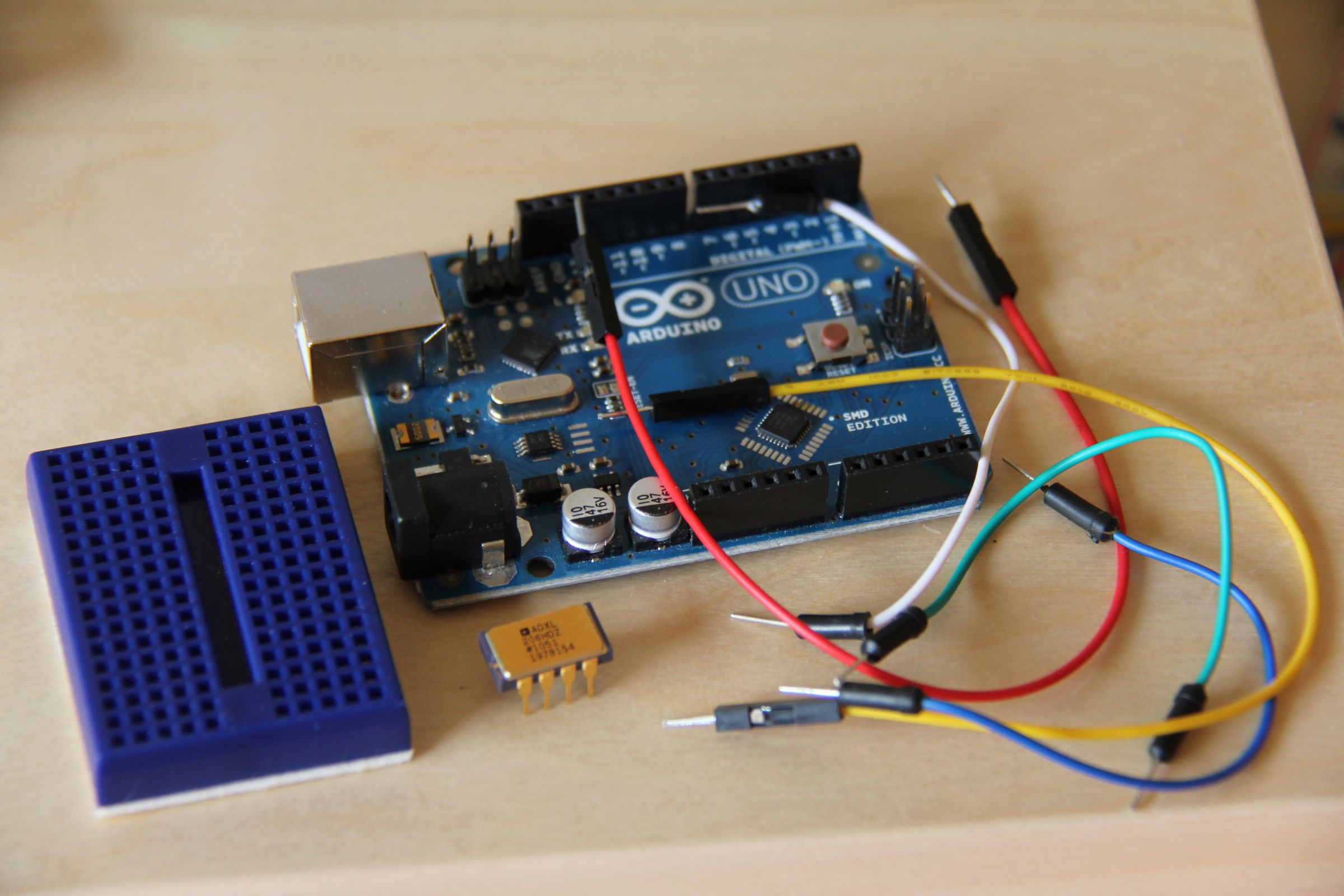 ADXL206 Dual-Axis Accelerometer : 4 Steps - Instructables