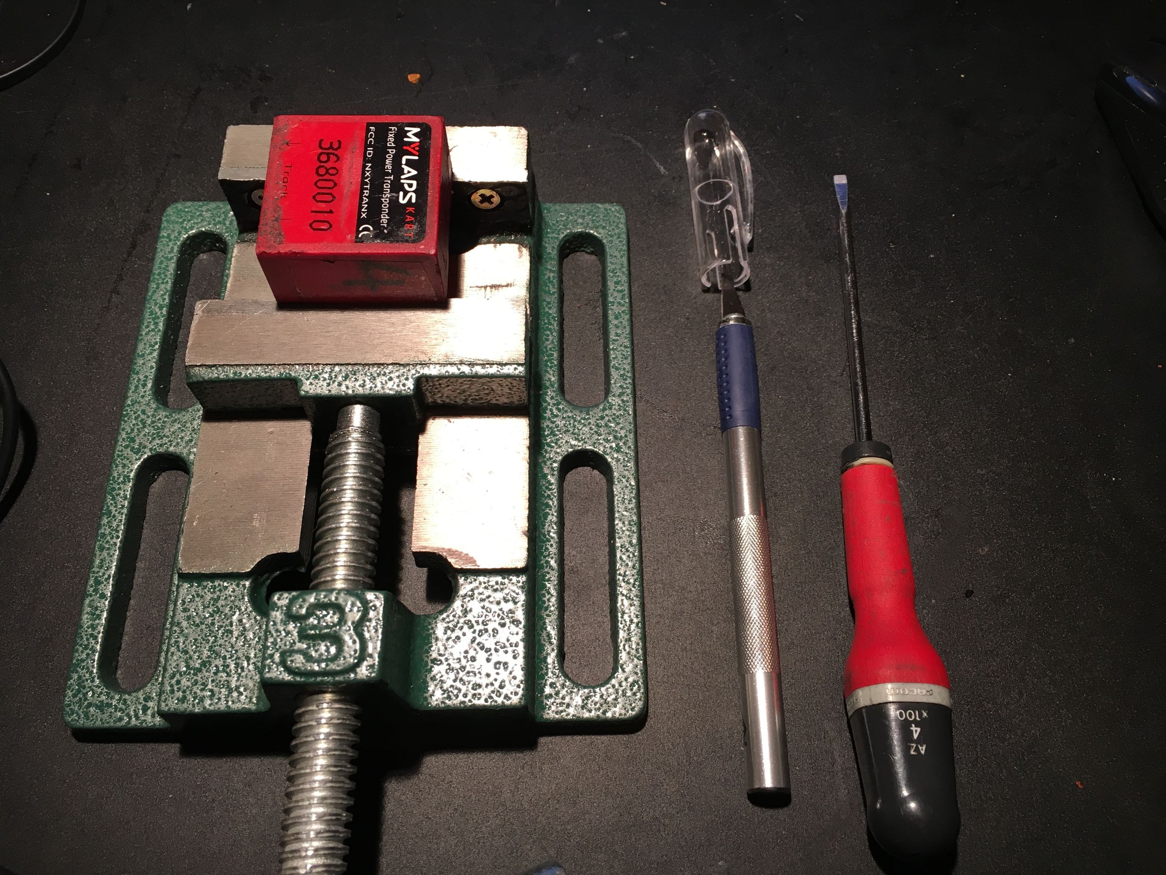 Battery Change of AMB140 Transponder : 4 Steps - Instructables