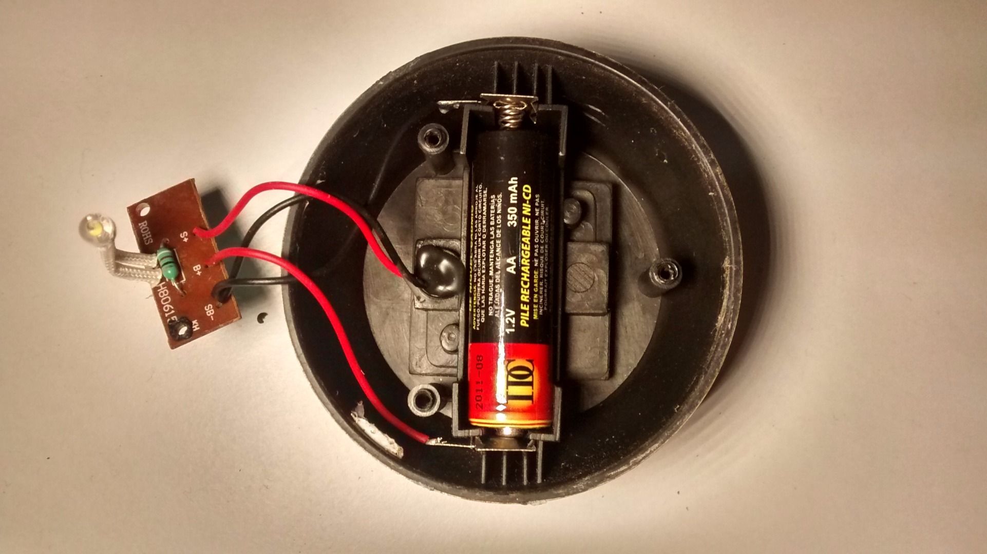What's Inside? #4: Solar Garden Light! (Salvaging Electronic Components ...