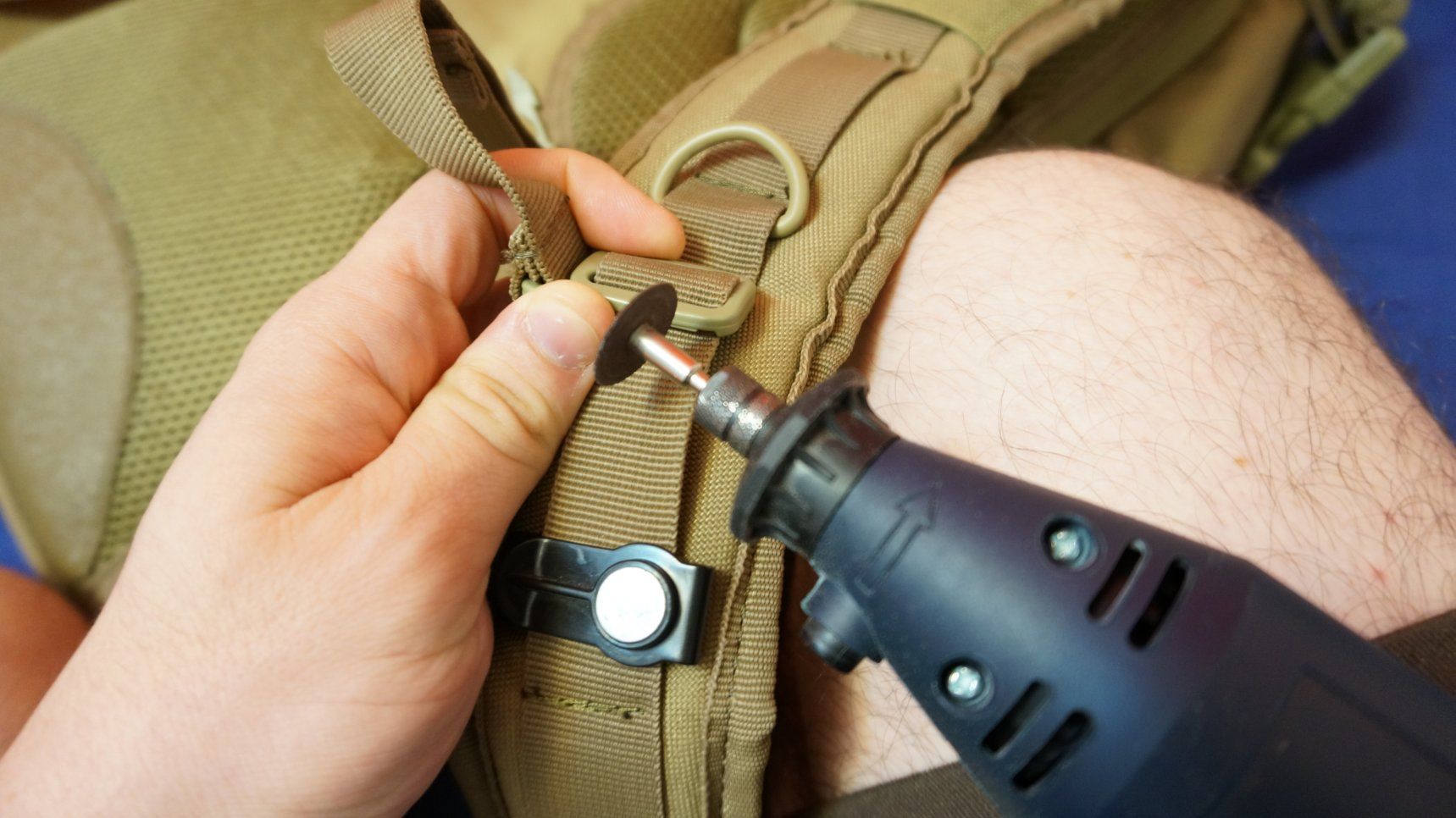 Making a Removable Sternum Strap : 5 Steps (with Pictures) - Instructables