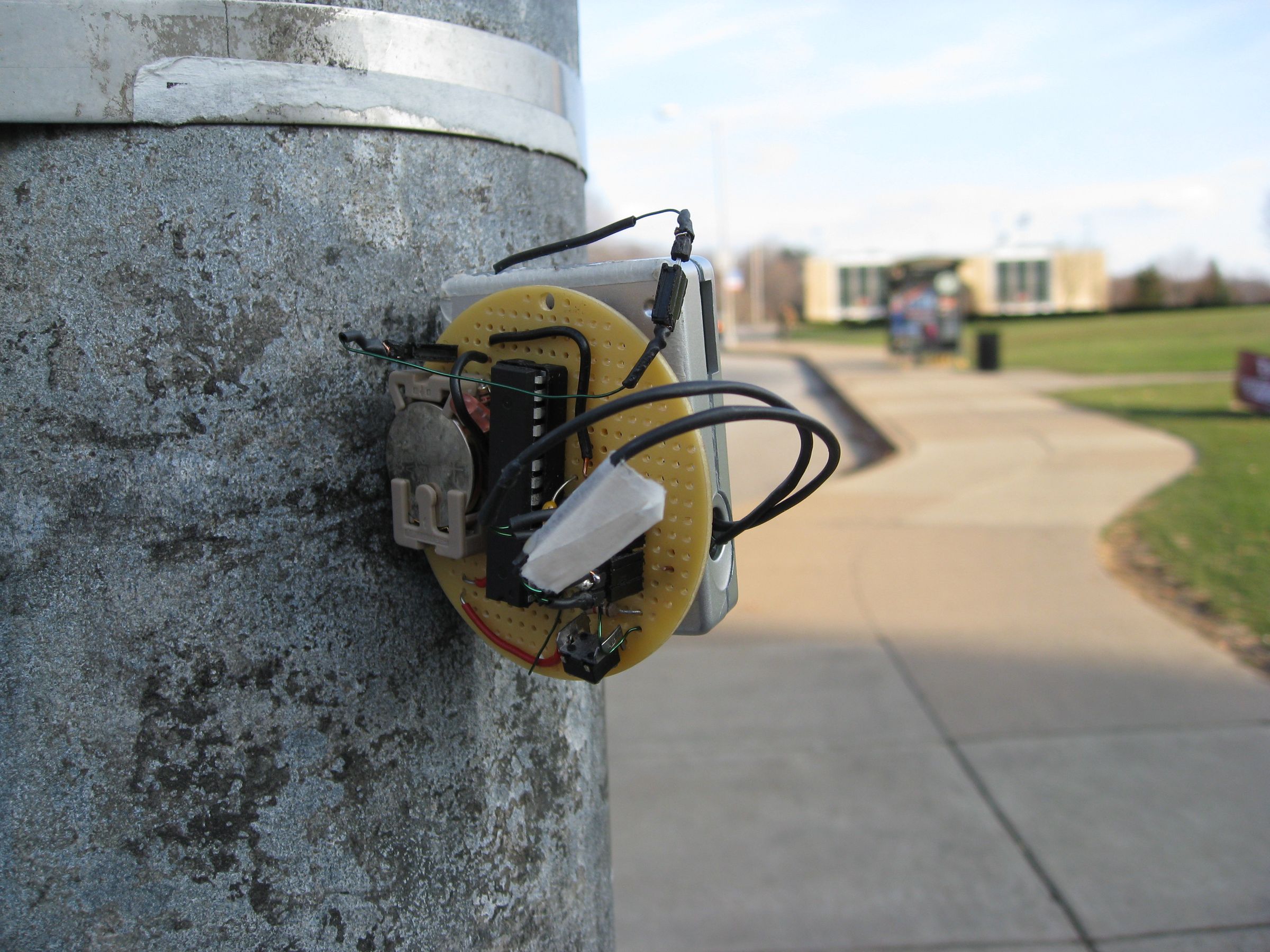 Hacking a Keychain Digital Camera for Arduino Control : 6 Steps ...