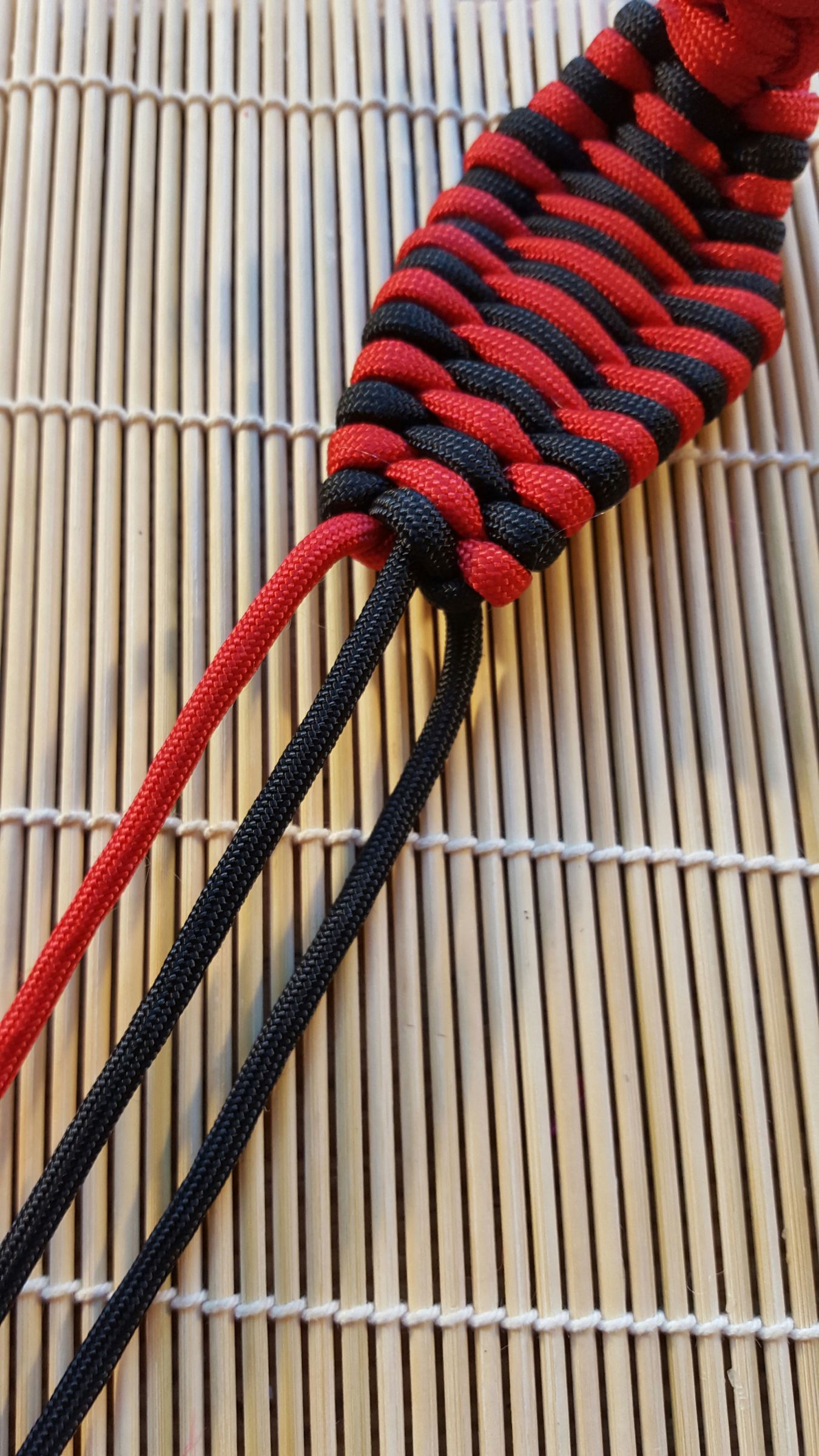 Paracord Snake : 10 Steps (with Pictures) - Instructables