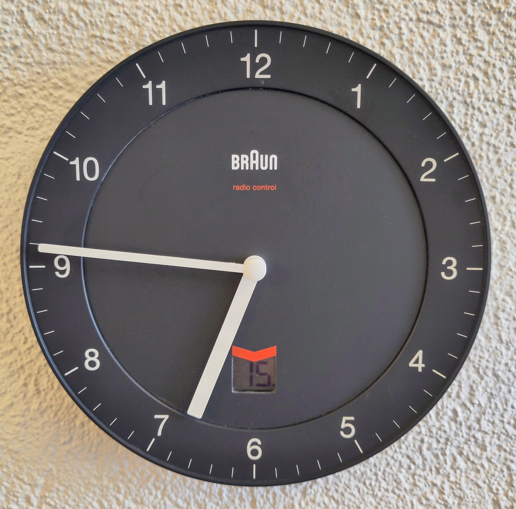 (Re-)Installing the Hands on a Radio-Controlled Clock : 4 Steps ...