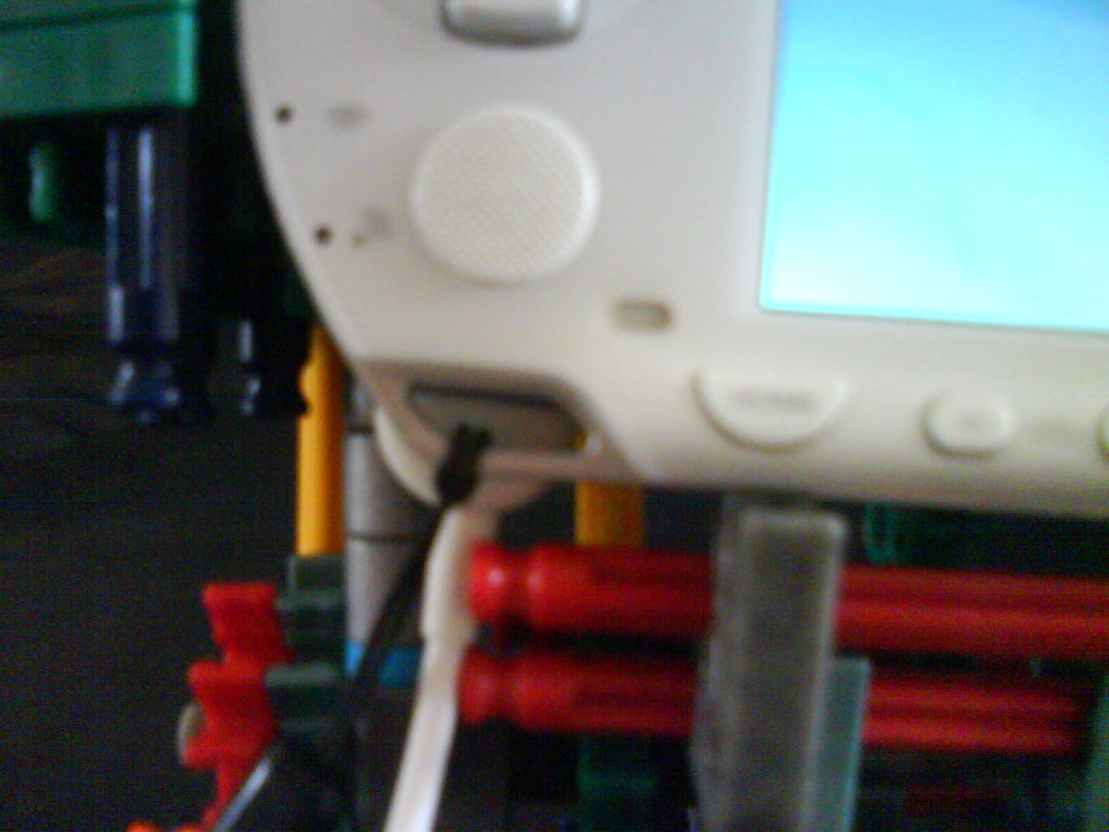 Knex PSP Dock - Instructables