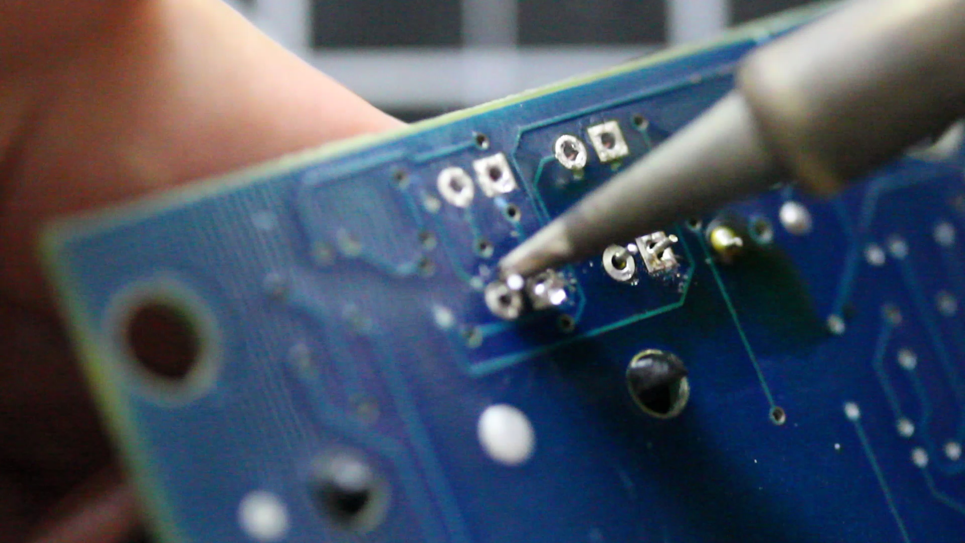 Desoldering | Soldering Basics : 8 Steps (with Pictures) - Instructables