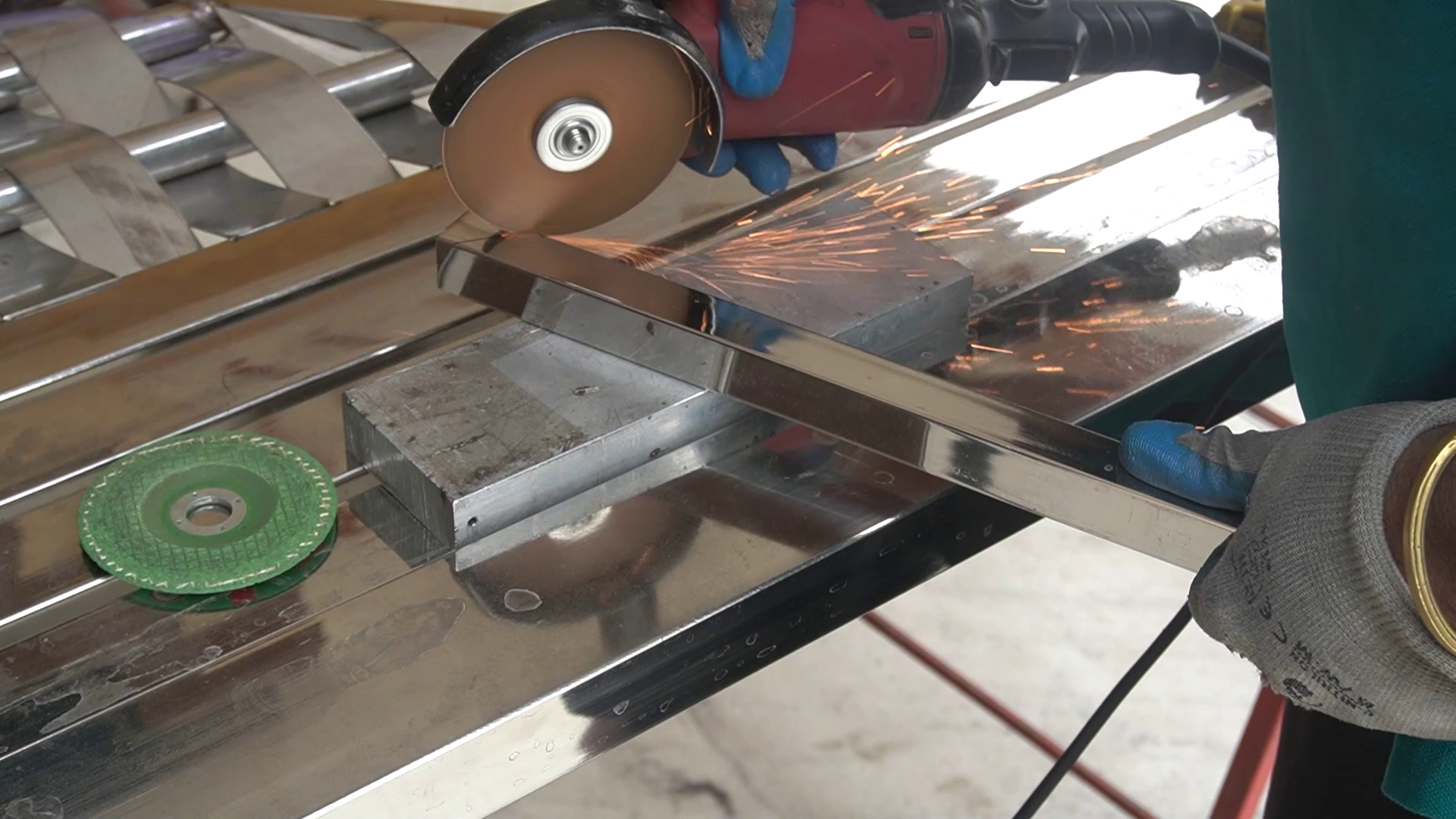 Stainless Steel Gate for Workshop : 15 Steps (with Pictures ...