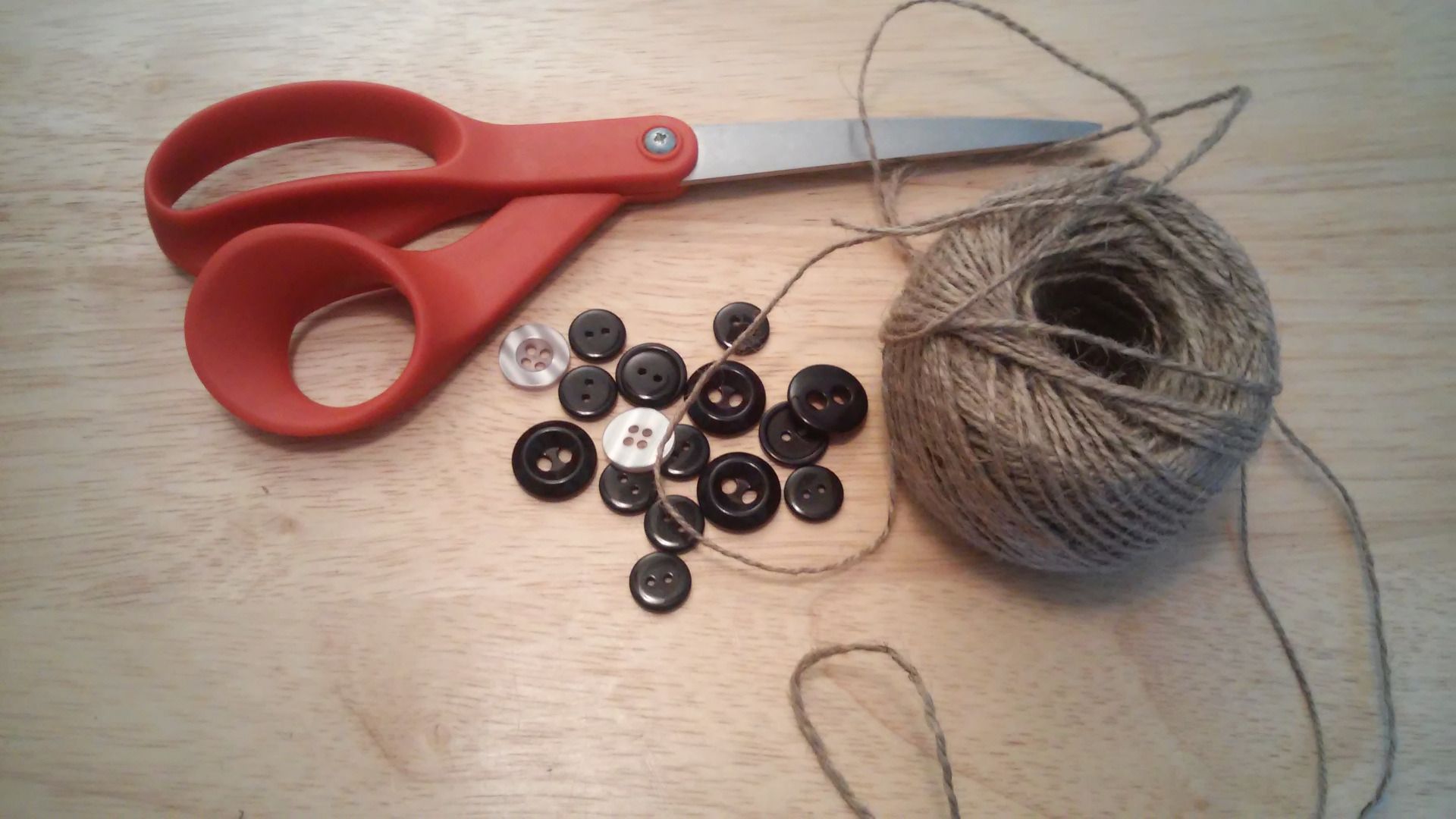 Button Necklace : 5 Steps - Instructables