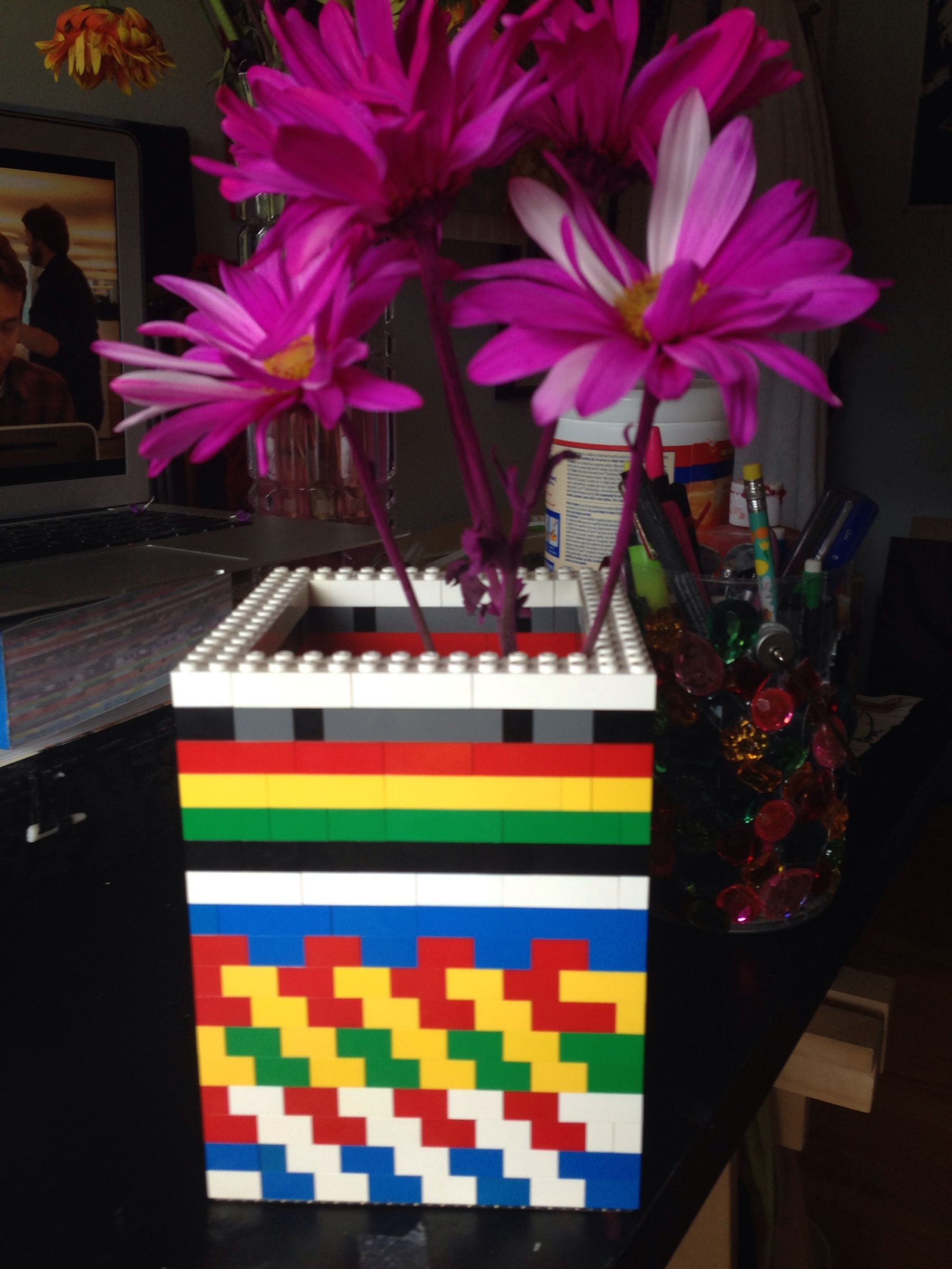 LEGO Vase/Pot/Holder/Box : 6 Steps - Instructables