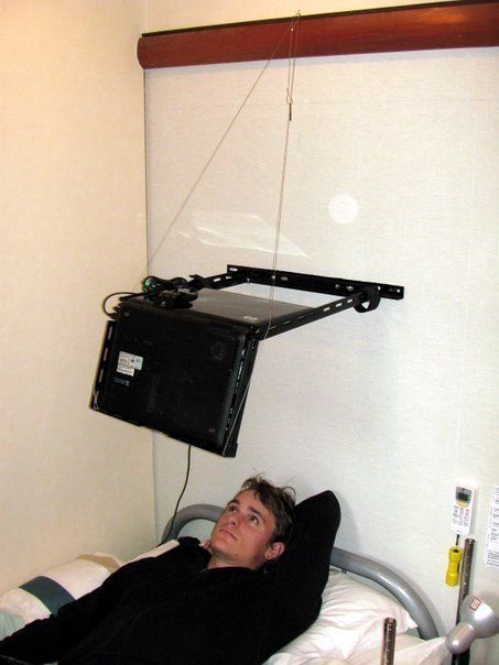 Laptop Mounted on Wall Above Bed - Instructables