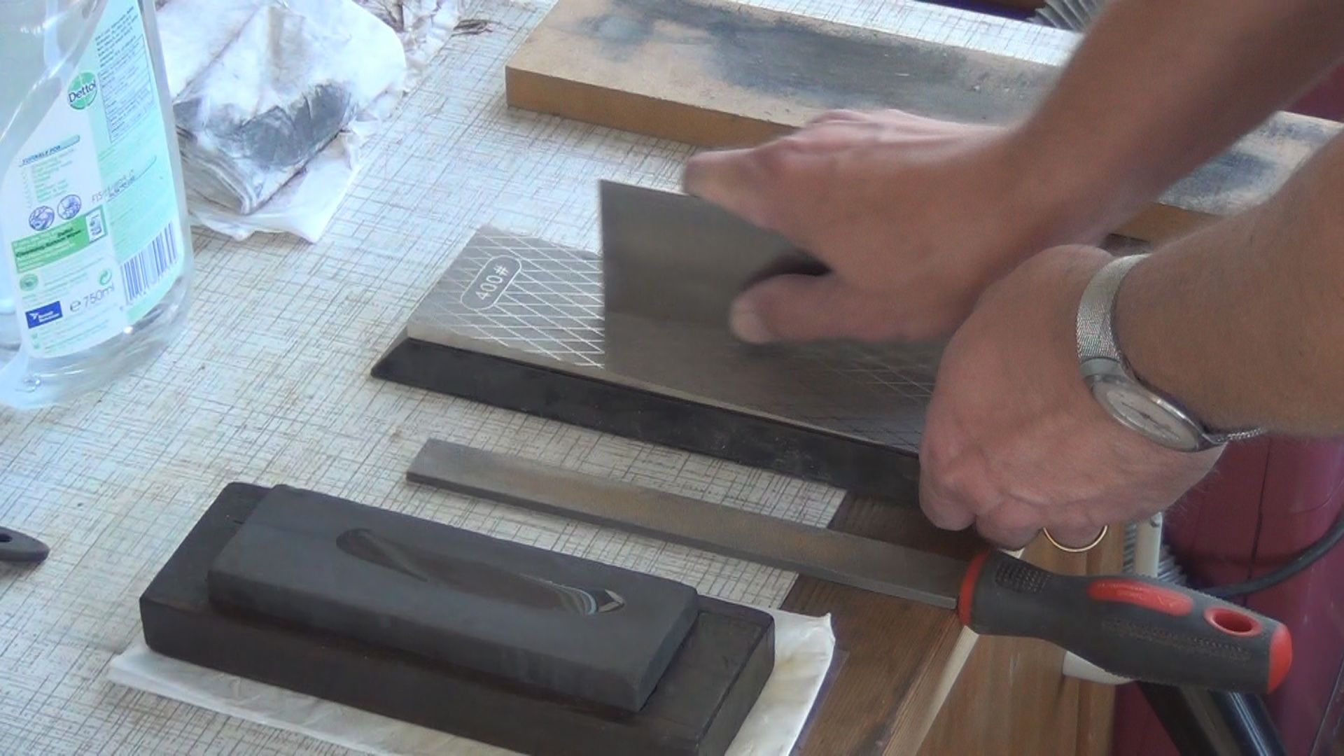 Sharpening a Card Scraper : 10 Steps (with Pictures) - Instructables