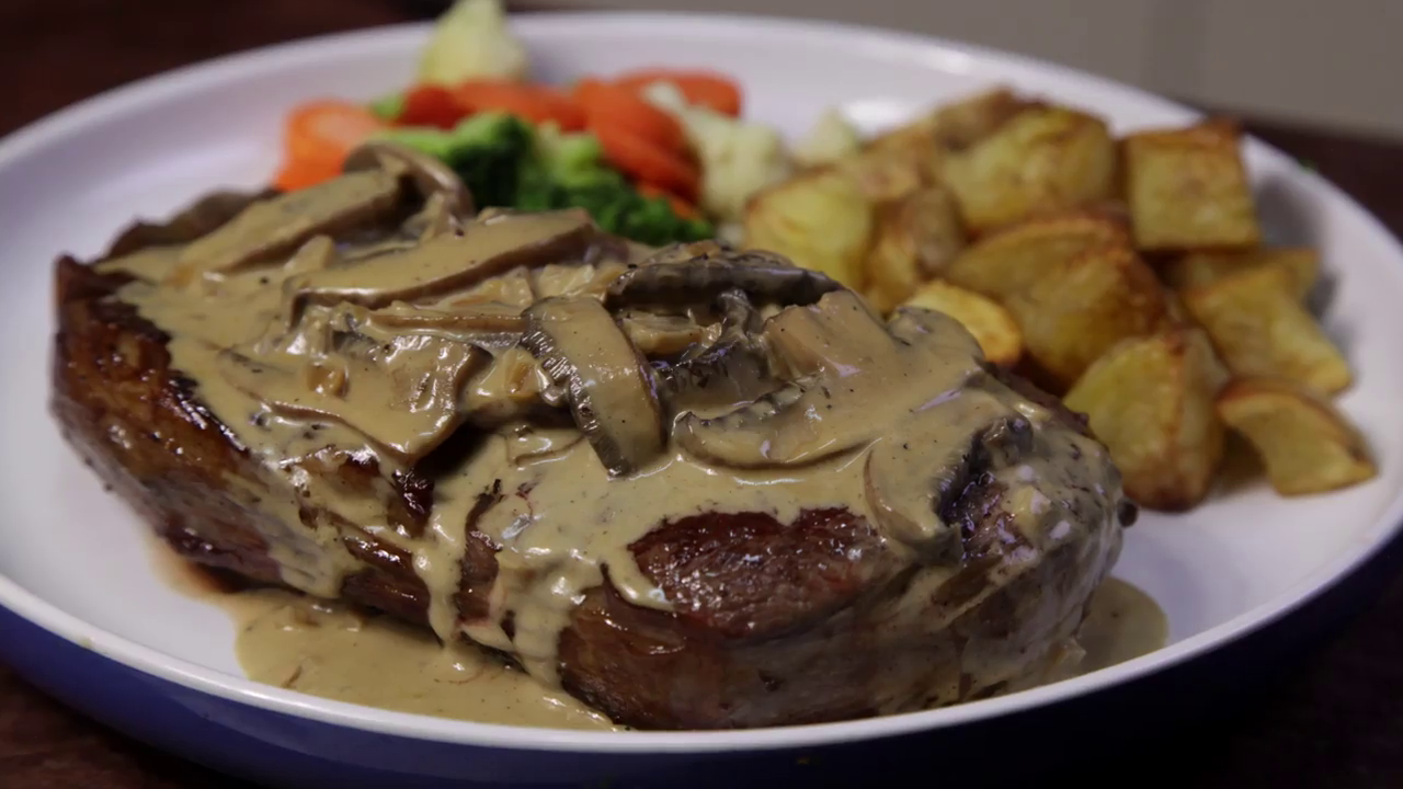How to Cook a Scotch Fillet With Creamy Mushroom Sauce : 8 Steps (with ...