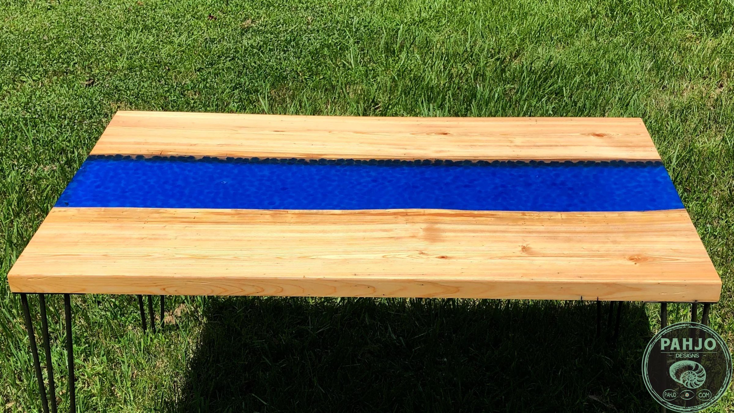 DIY Epoxy River Rock Table That Glows : 24 Steps (with Pictures ...