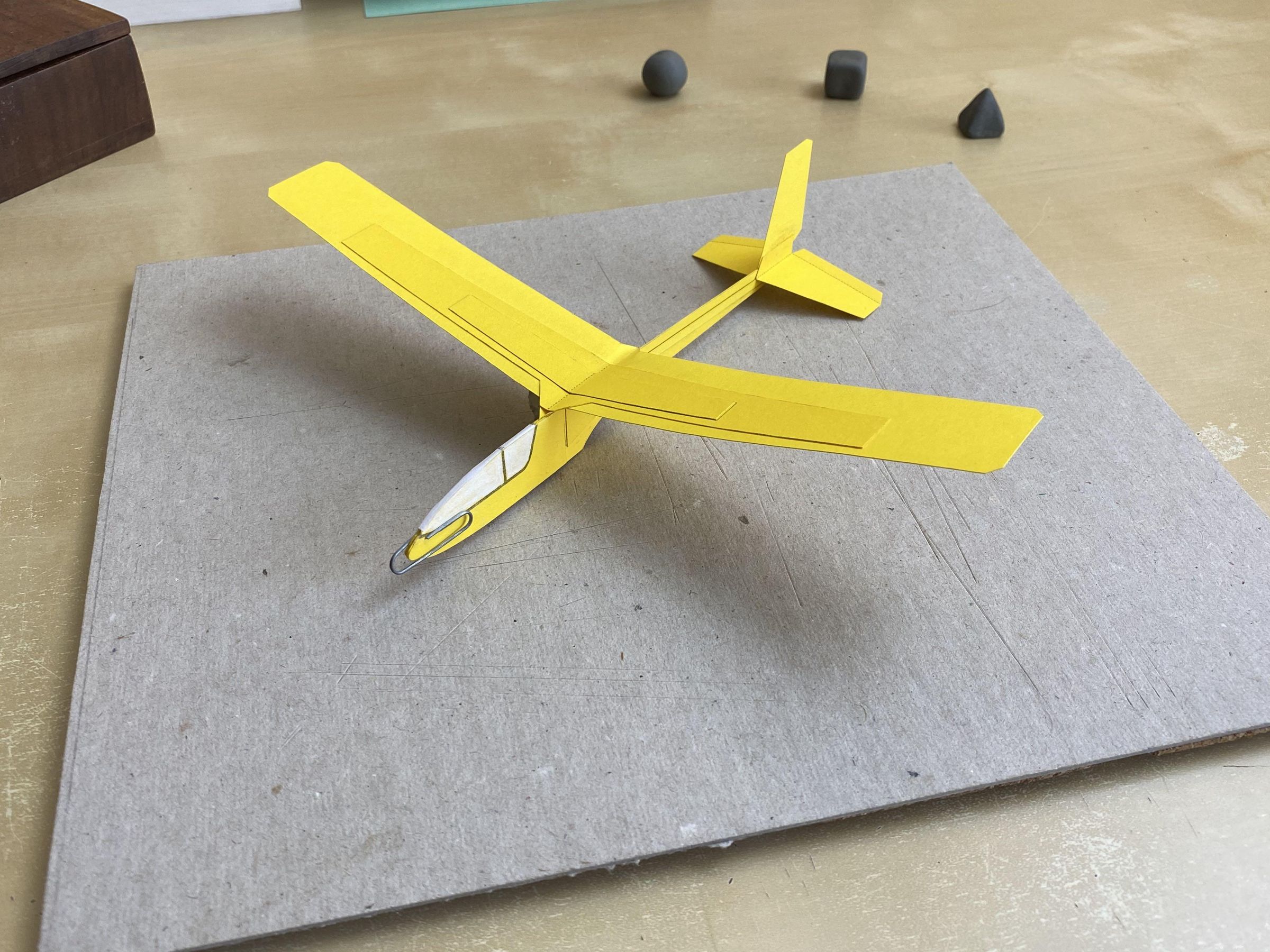 Card Stock Sport Glider II : 8 Steps (with Pictures) - Instructables