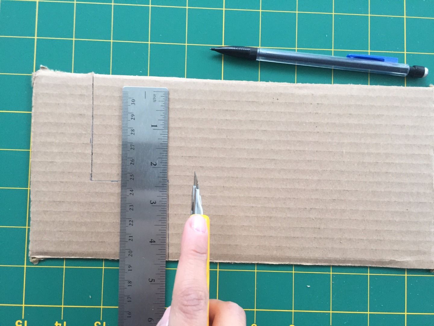 Miniature Cardboard Chairs for a Dollhouse : 9 Steps - Instructables