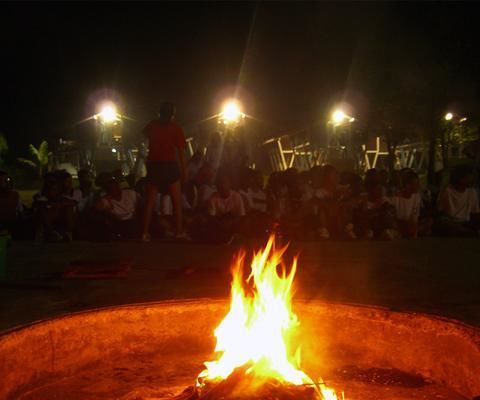 How to Make Different Types of Effective Camp Fires! : 5 Steps ...