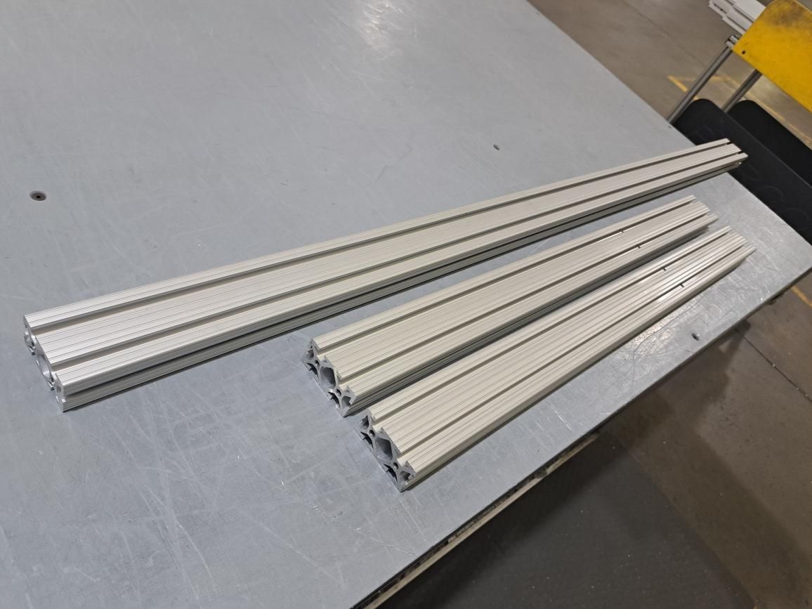 How to Build a T-Slot Aluminum Workstation Desk With a Light and ...