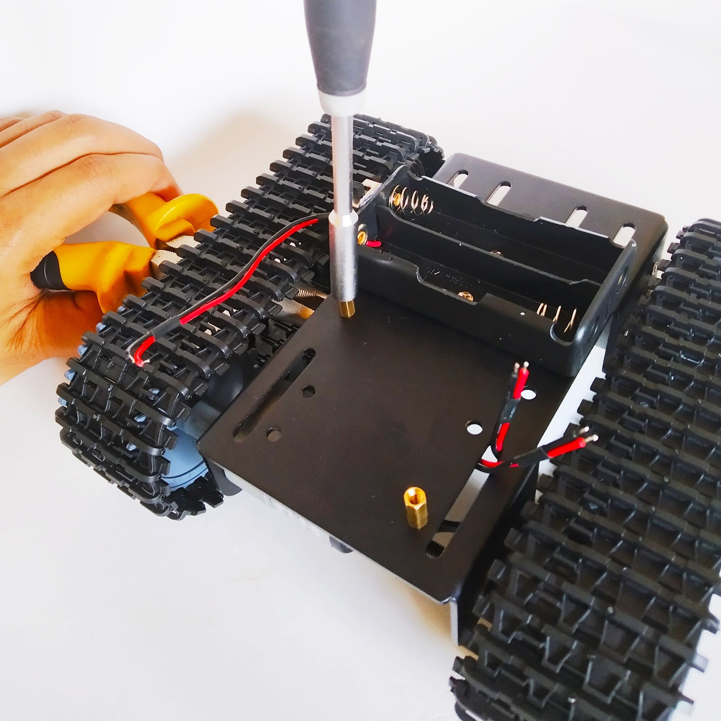 Arduino Robot Car Bluetooth Controlled and Programmed With Android ...