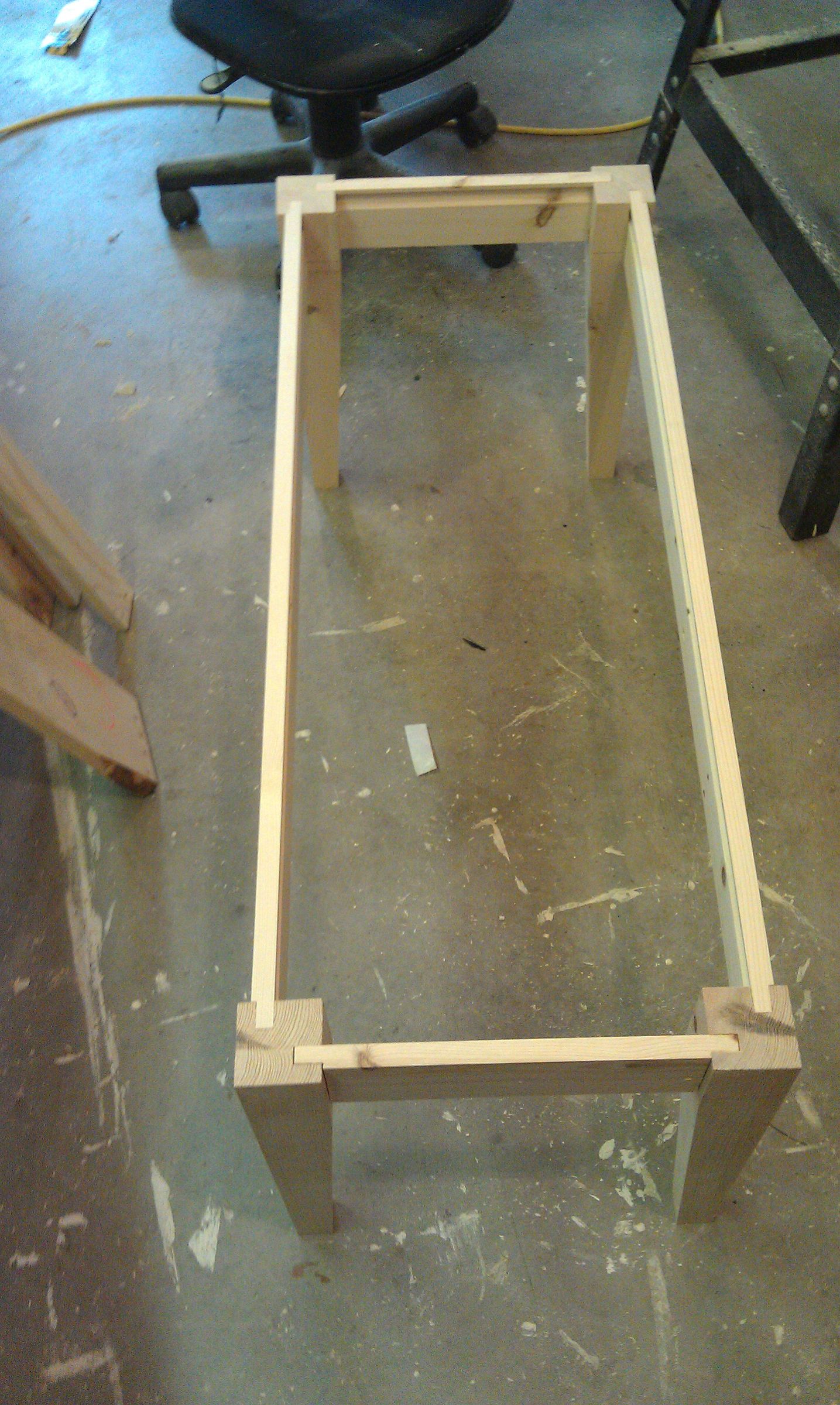 Coffee Table By: Wood Crow : 5 Steps (with Pictures) - Instructables