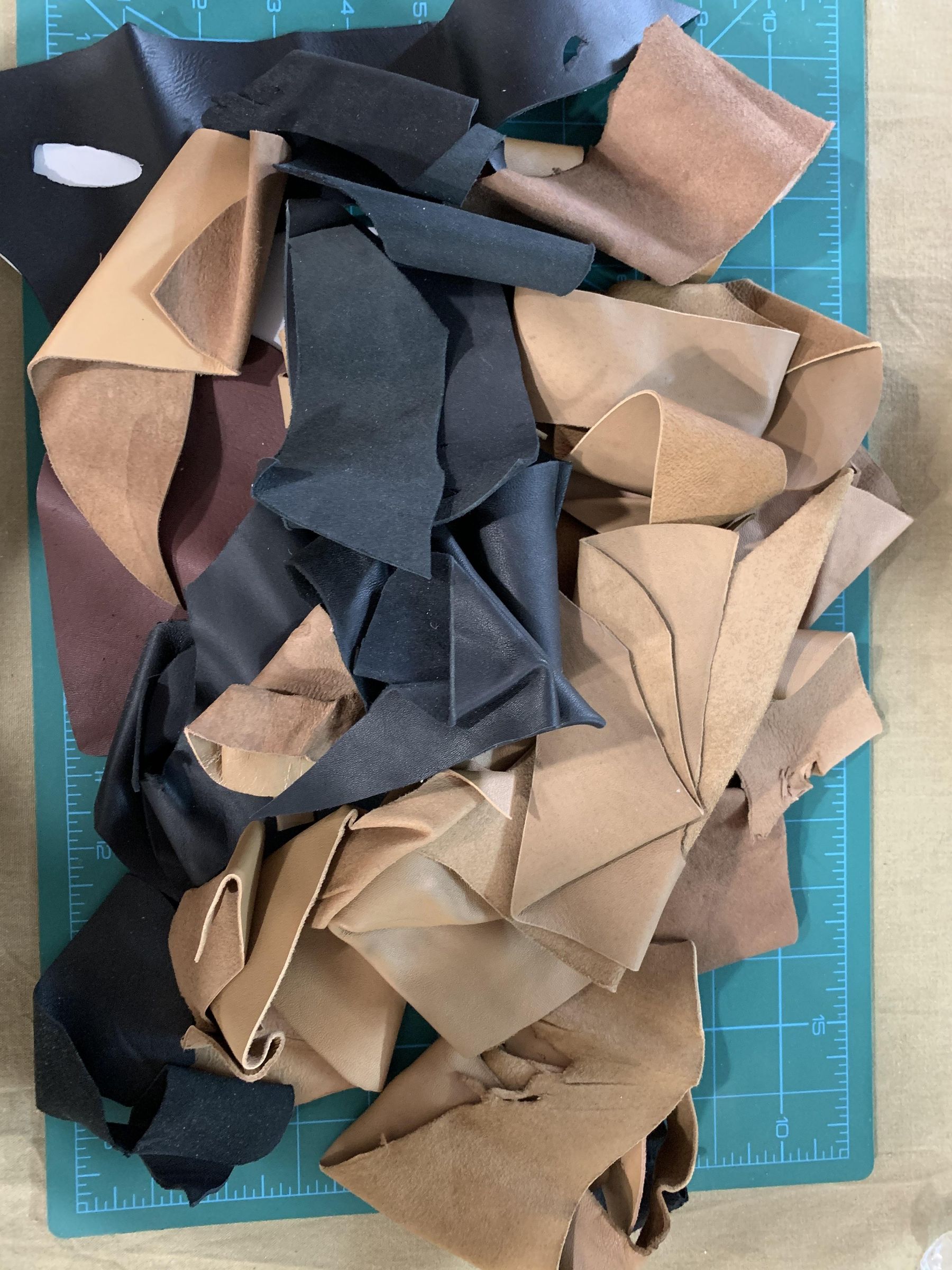 Zippered Leather Card Wallet (with Free Pattern) : 8 Steps (with ...