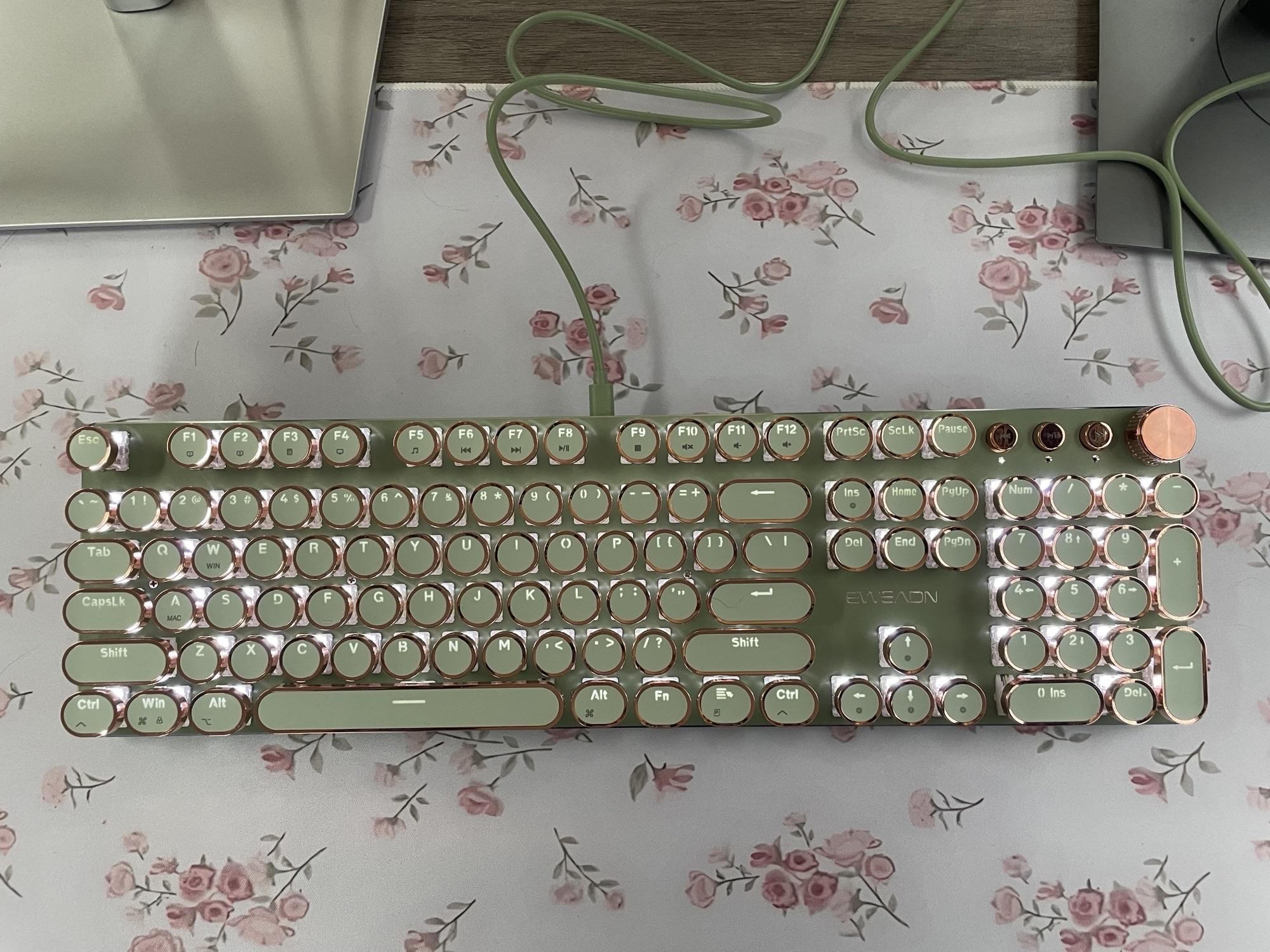 Walking Through Your New Keyboard : 6 Steps - Instructables