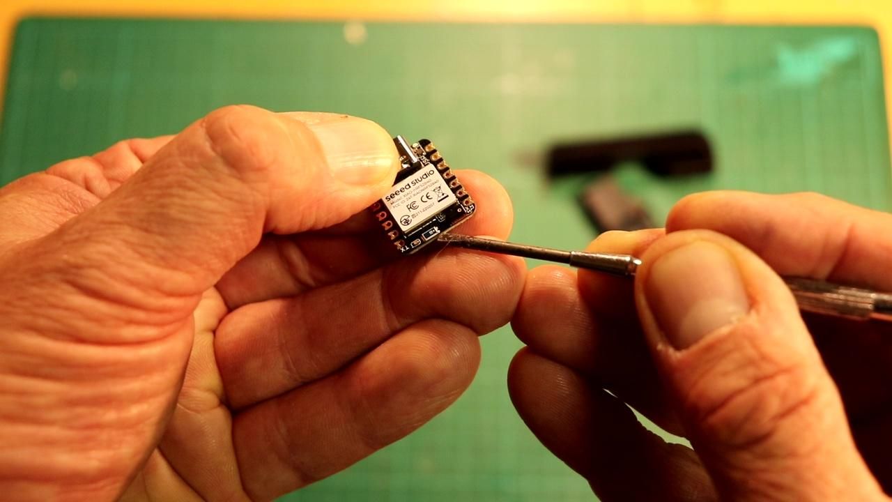 BLE Data Glasses With XIAO Microcontroller (only a Few Parts) : 10 ...
