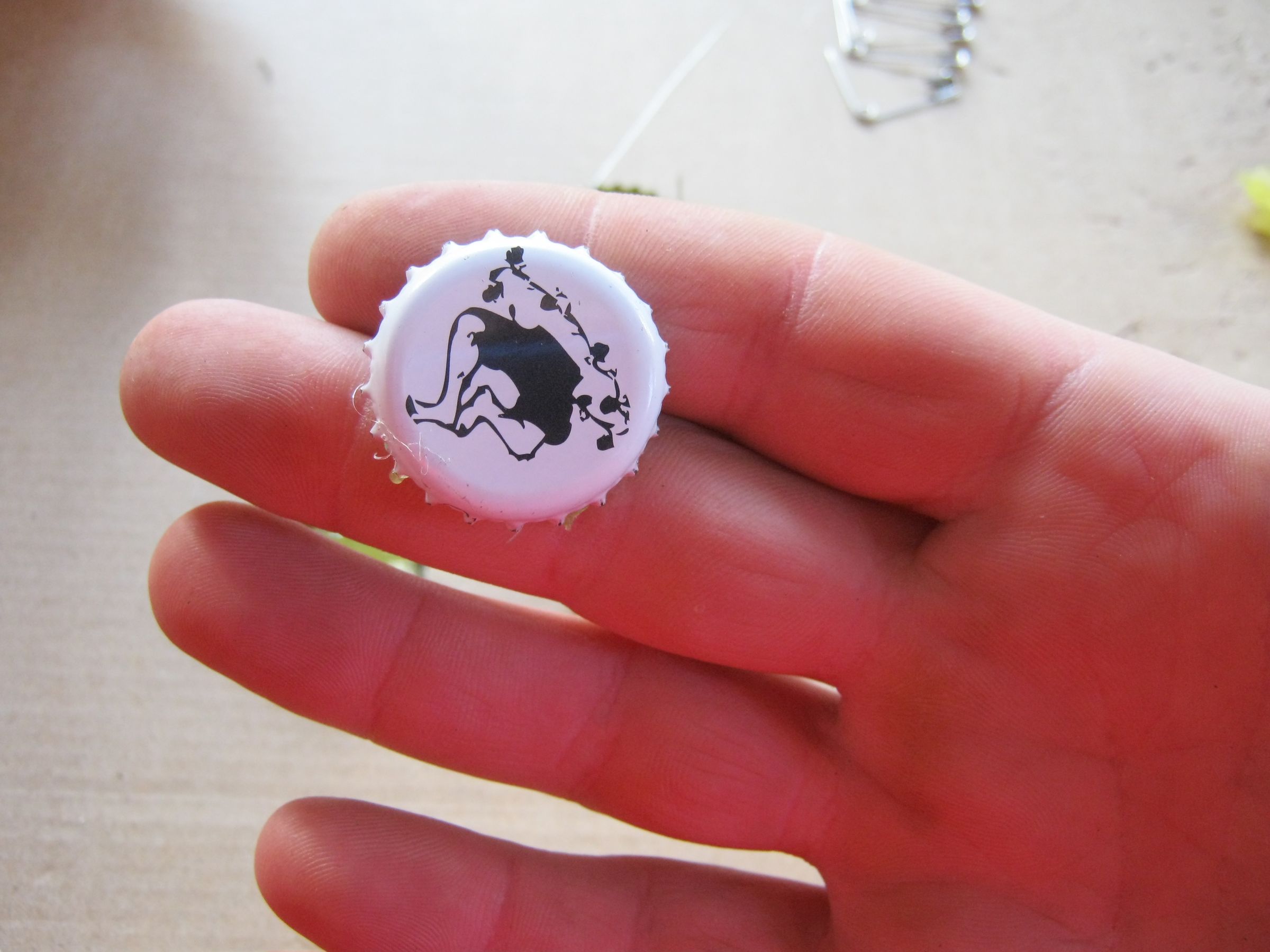 Beer Cap Buttons : 4 Steps - Instructables