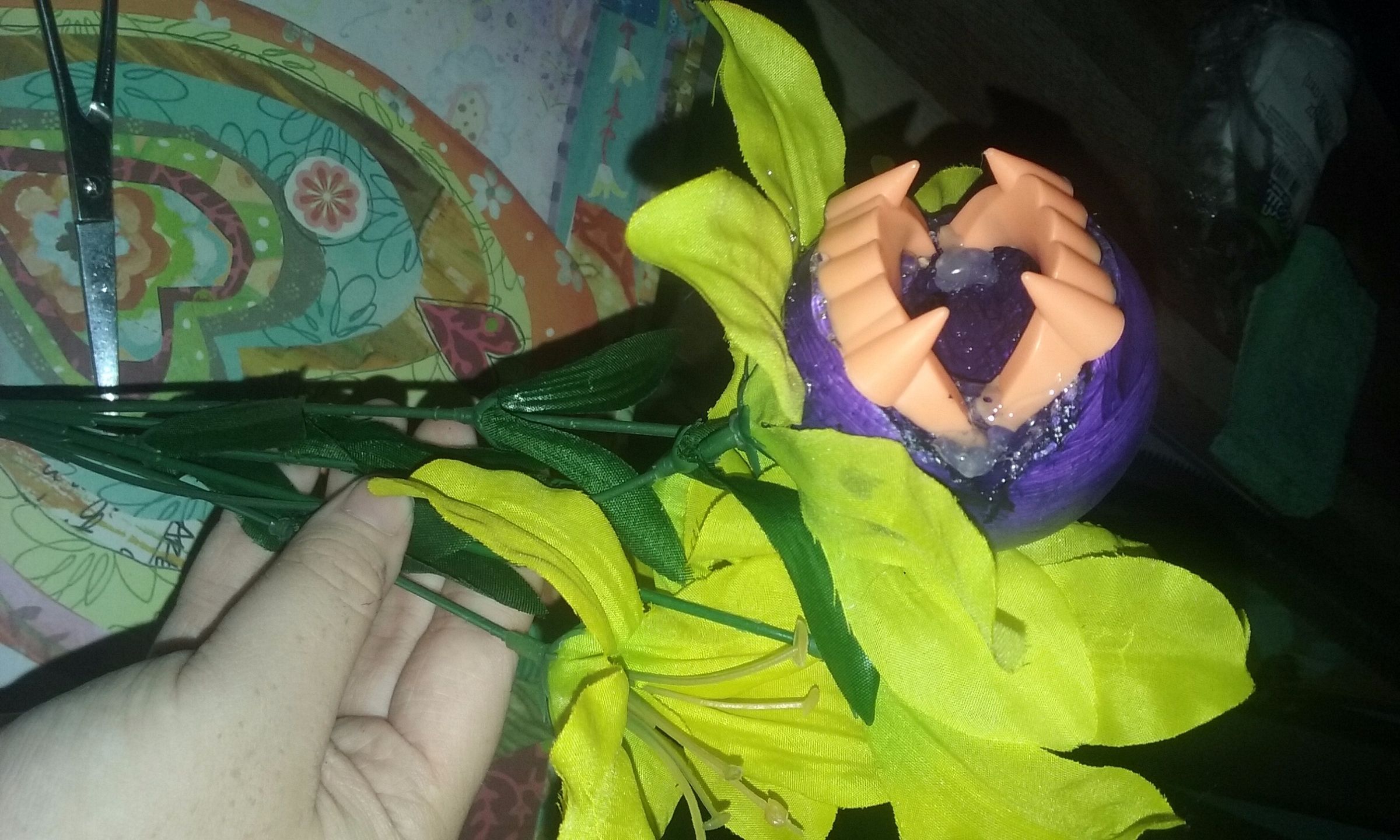 Vampire Flowers : 11 Steps - Instructables