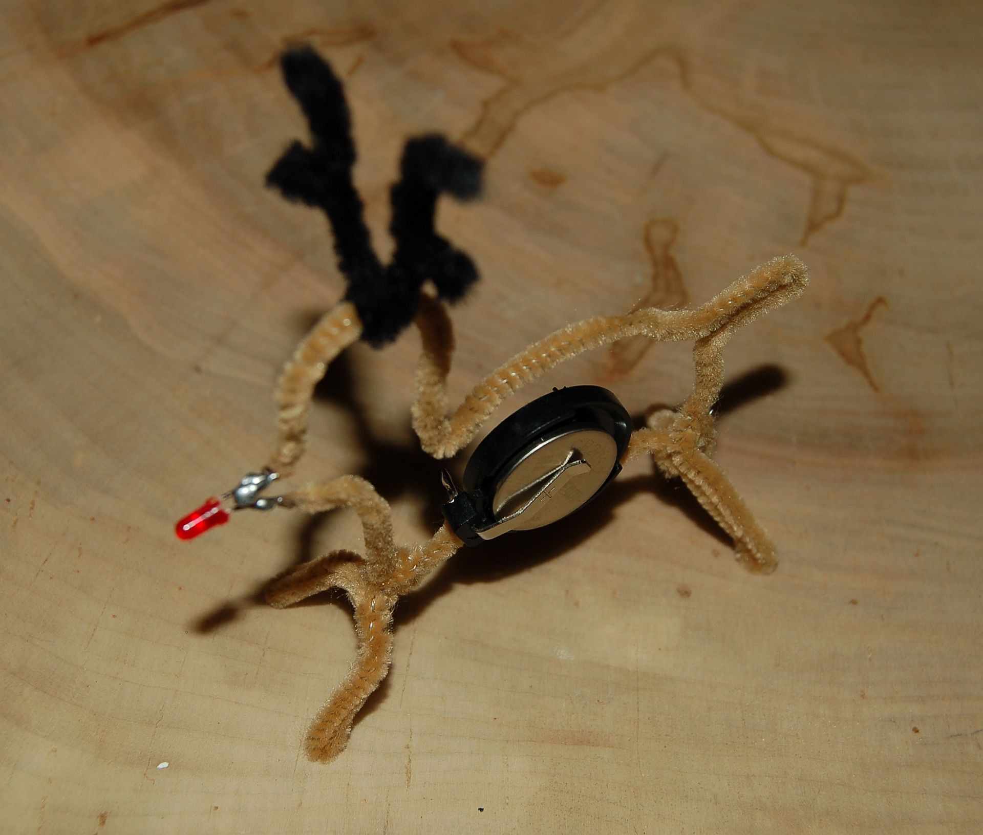 Pipe Cleaner LED Christmas Decorations : 4 Steps - Instructables