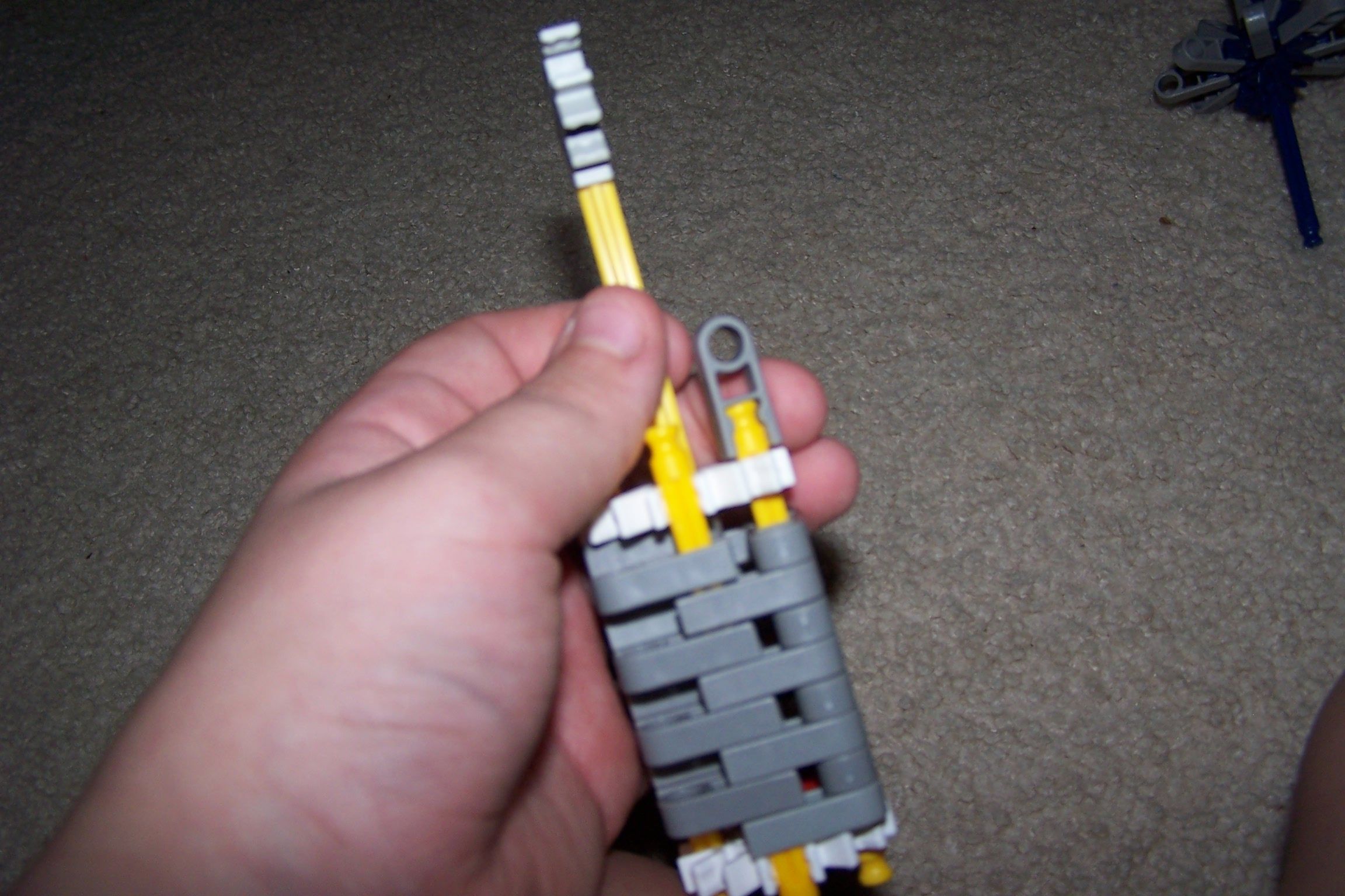 Knex HESG(High Explosive Shrapnel Grenade) : 3 Steps - Instructables