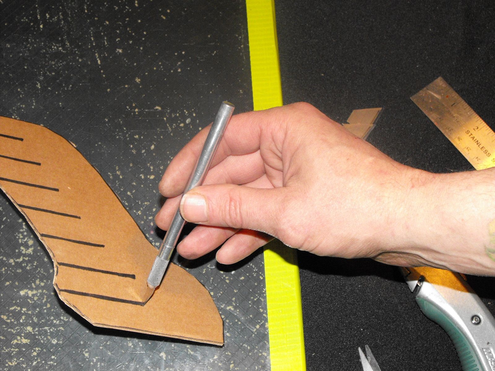 3D Cardboard & Duct Tape Deer Head Trophy With Template : 12 Steps ...