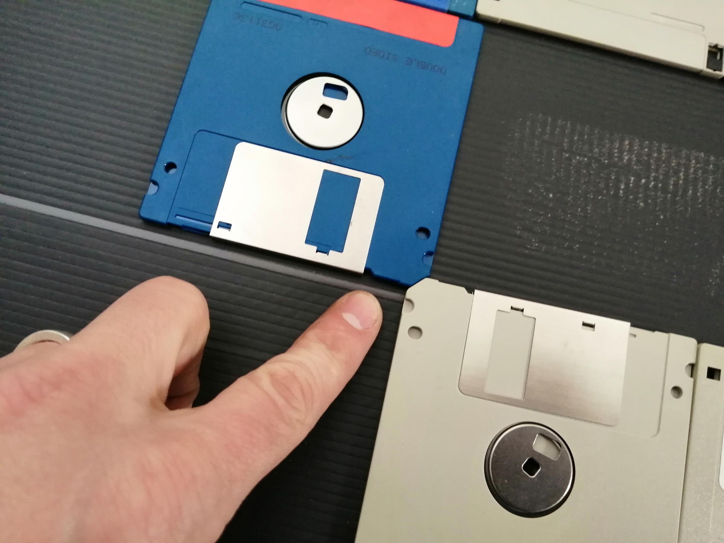 Floppy Disc Space Invader Wall Deco : 5 Steps (with Pictures ...