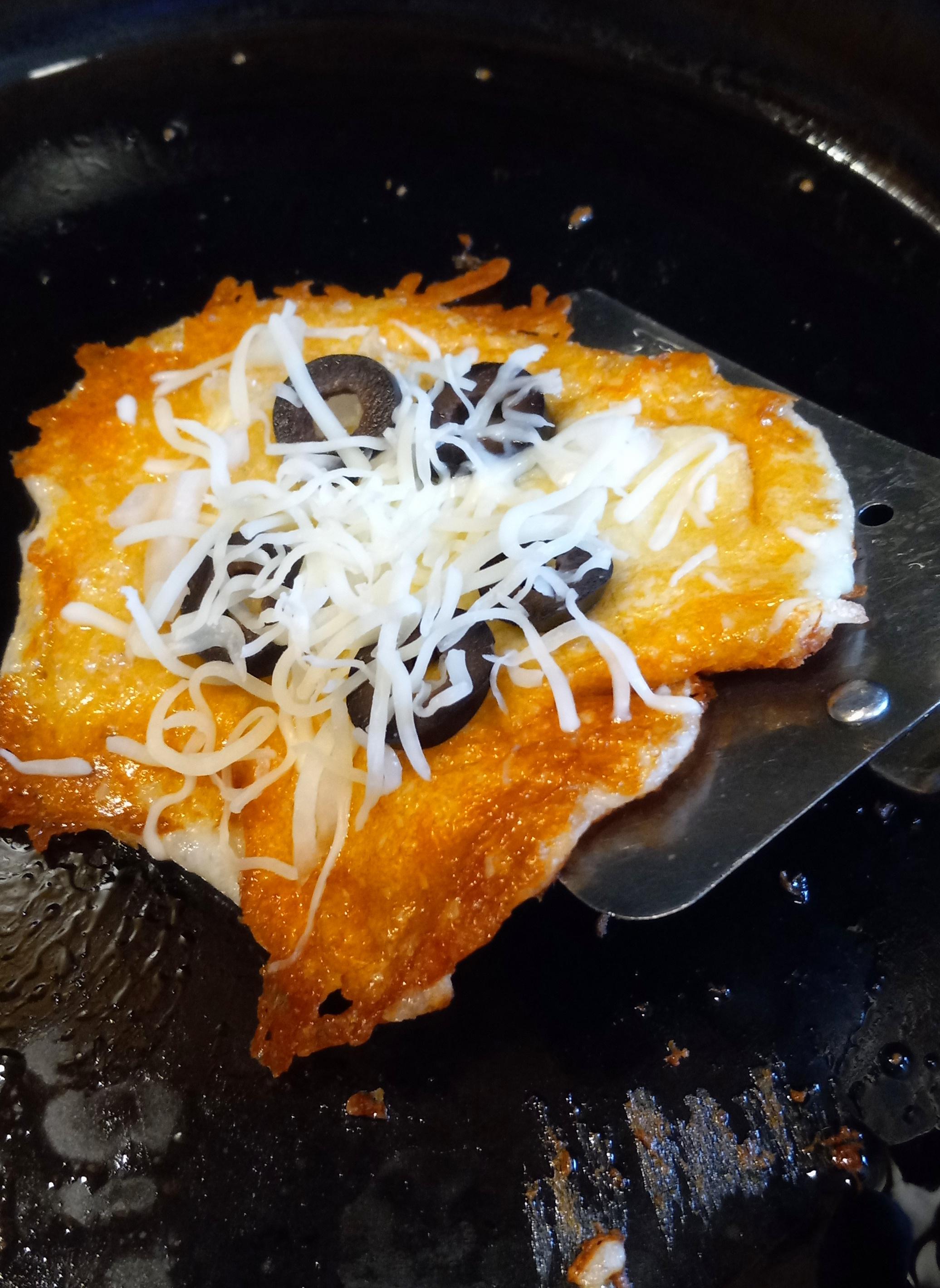 Frico Cheese Pizza Sandwich : 4 Steps (with Pictures) - Instructables