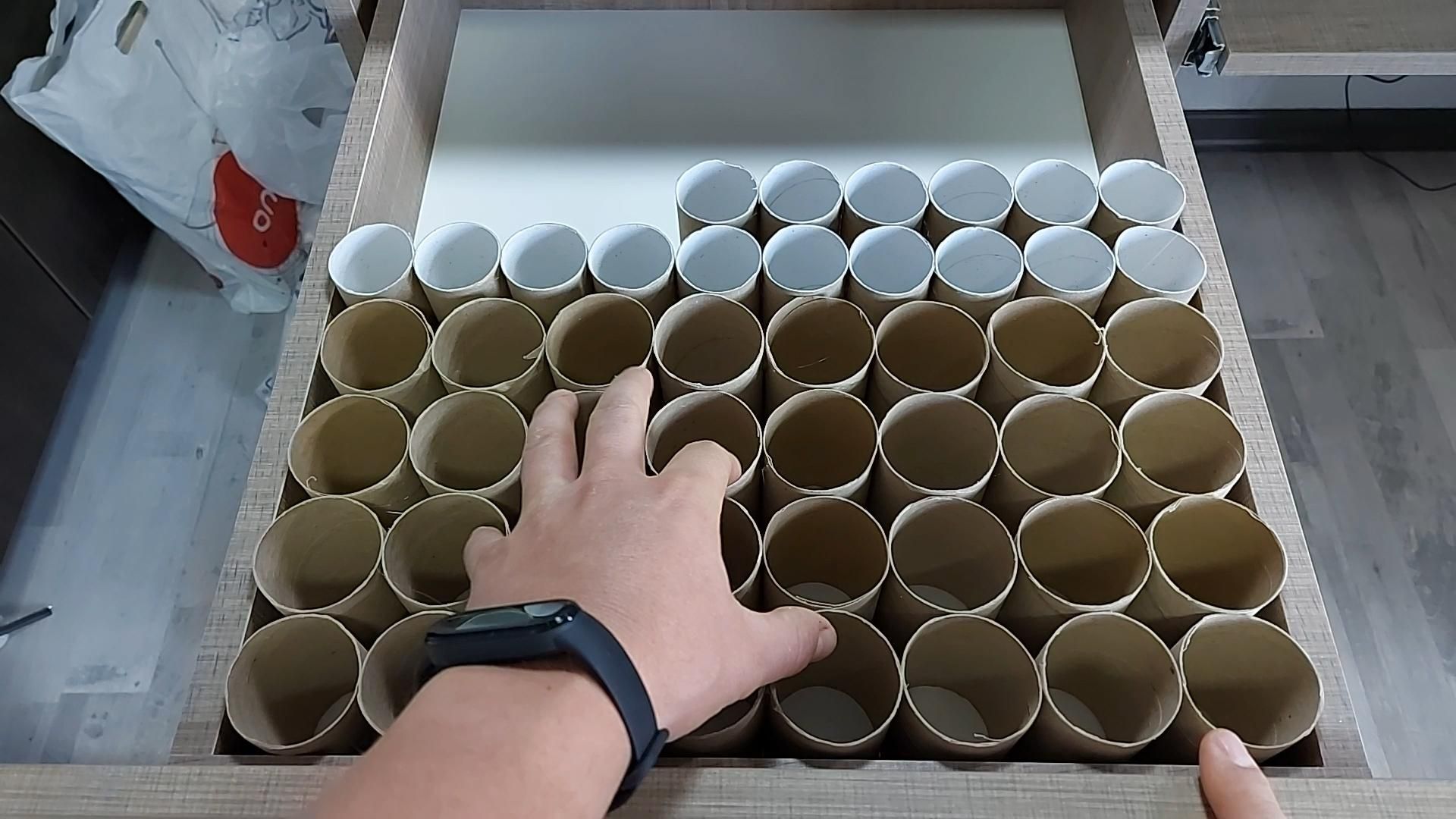 Super Simple DIY Cable Organizer System for Drawers From Toilet Rolls ...