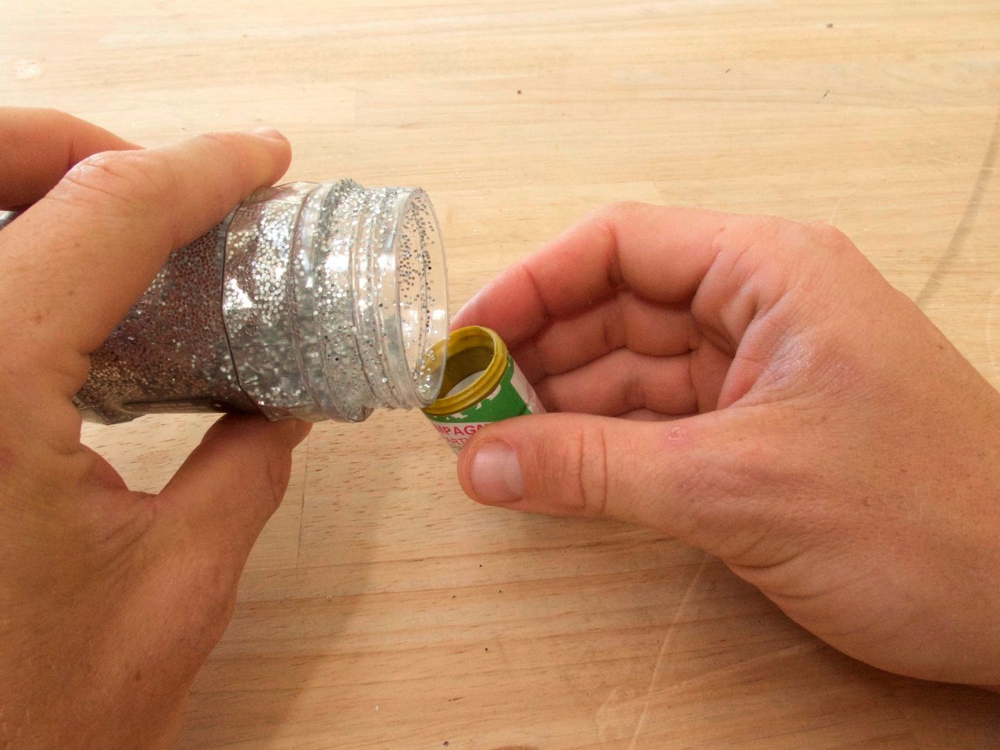 Glitter Roulette With Party Poppers : 7 Steps (with Pictures ...