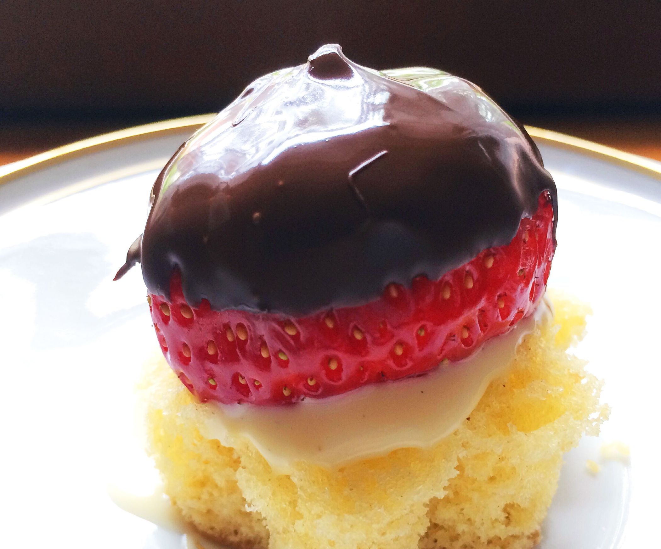 1 Bite Strawberry Mini Cake GERMANY : 6 Steps (with Pictures ...