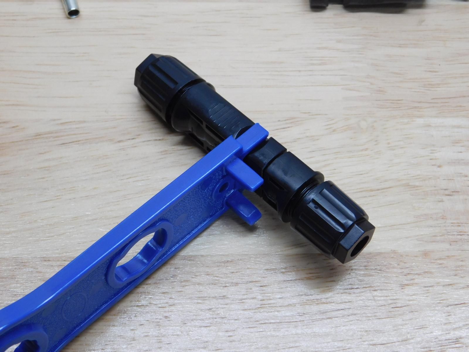 MC4 Connectors : 5 Steps - Instructables