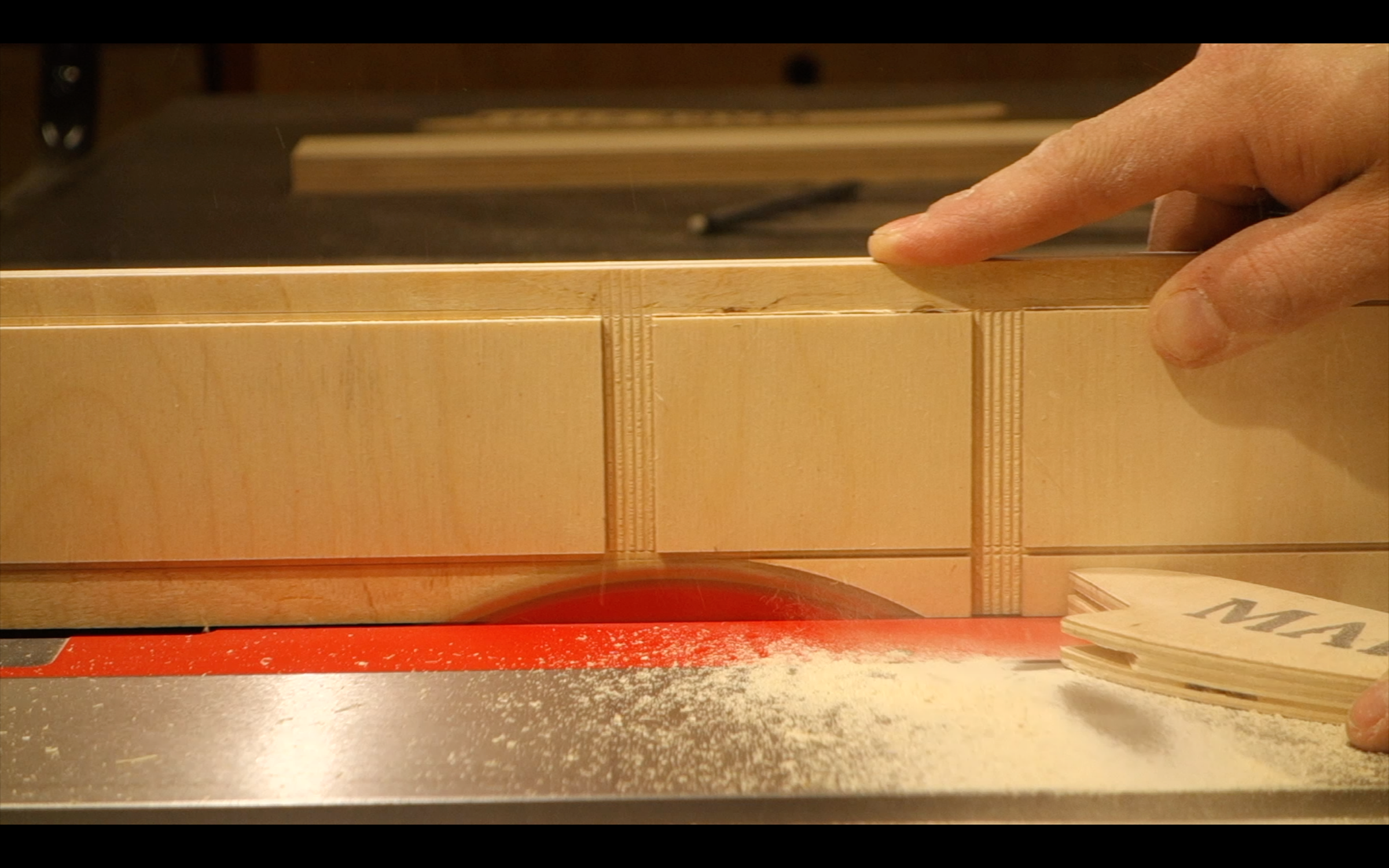 Make It - Adjustable Router Fence : 7 Steps (with Pictures) - Instructables