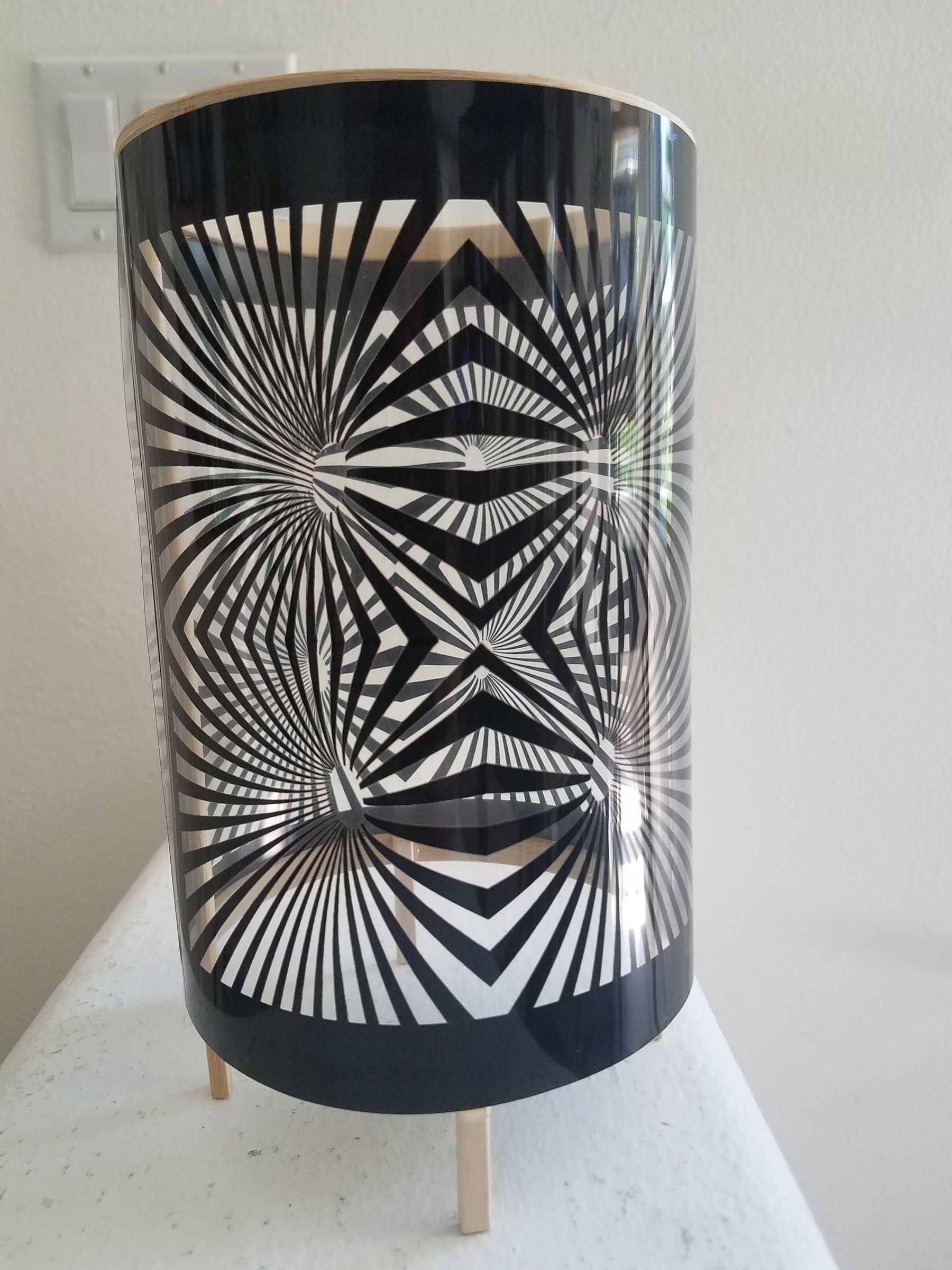 Psychedelic 70s Motion Lamp : 8 Steps (with Pictures) - Instructables