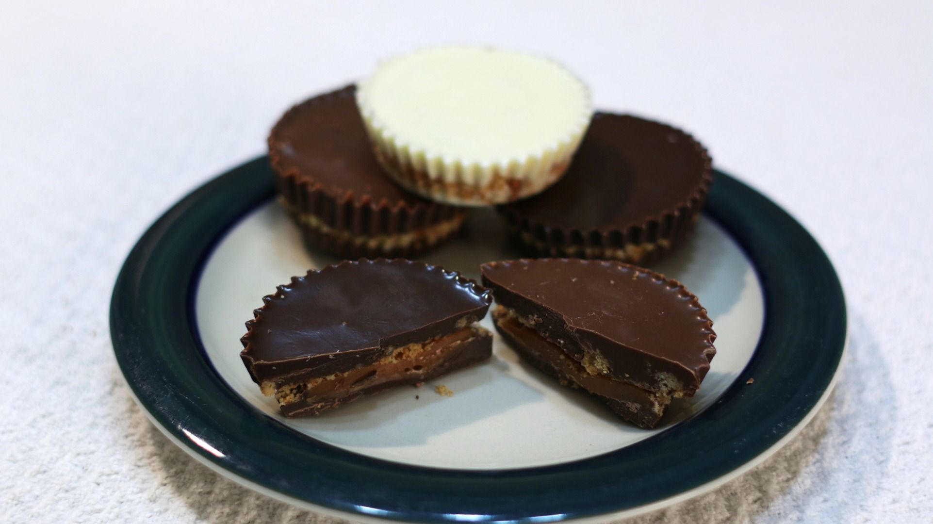 How to Make Twix Cups - Only 3 Ingredients! : 8 Steps (with Pictures ...