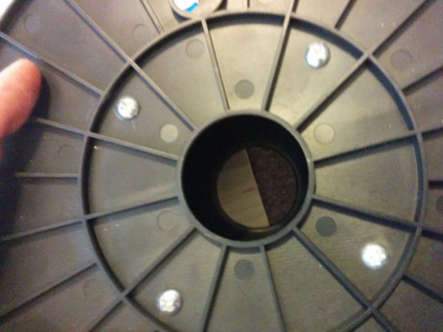 Super Simple Spool Storage Rack : 5 Steps (with Pictures) - Instructables