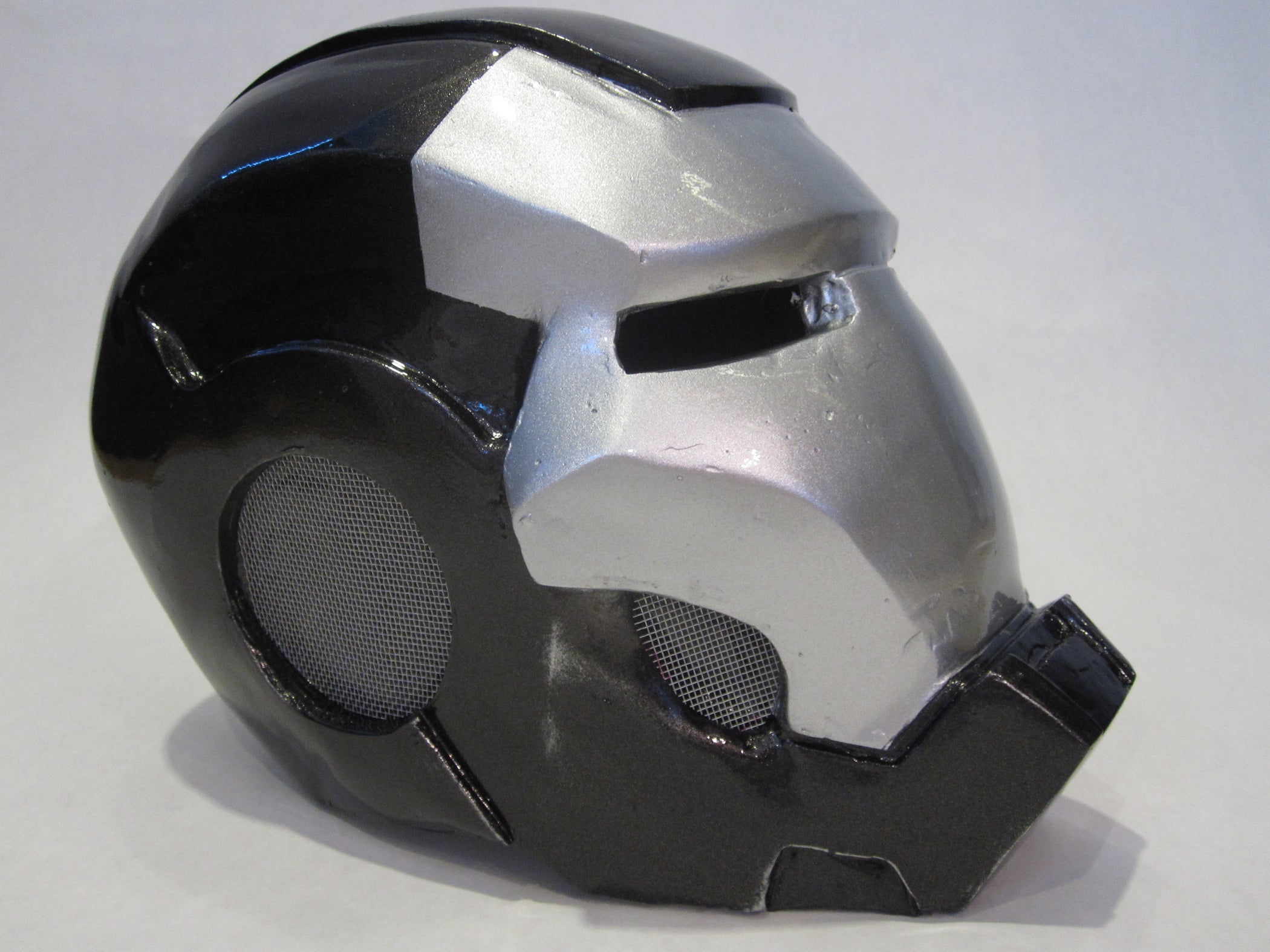 Iron Man War Machine Helmet : 8 Steps - Instructables