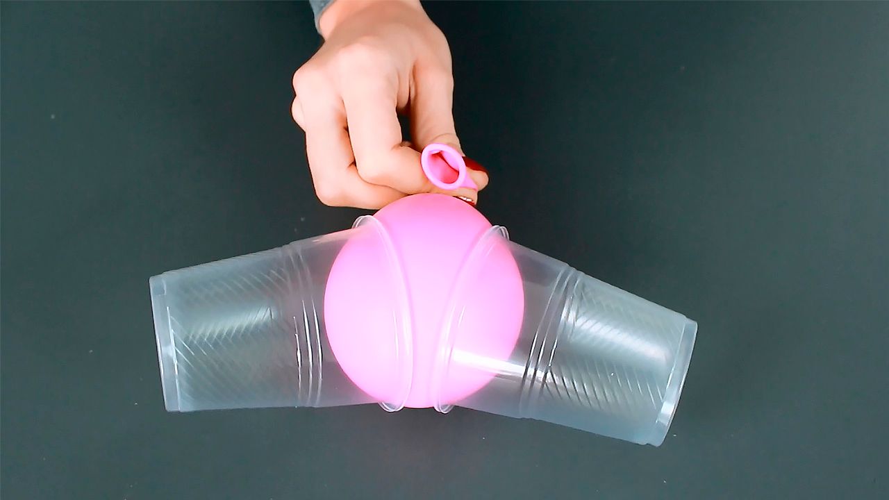 AWESOME BALLOON TRICKS : 4 Steps - Instructables