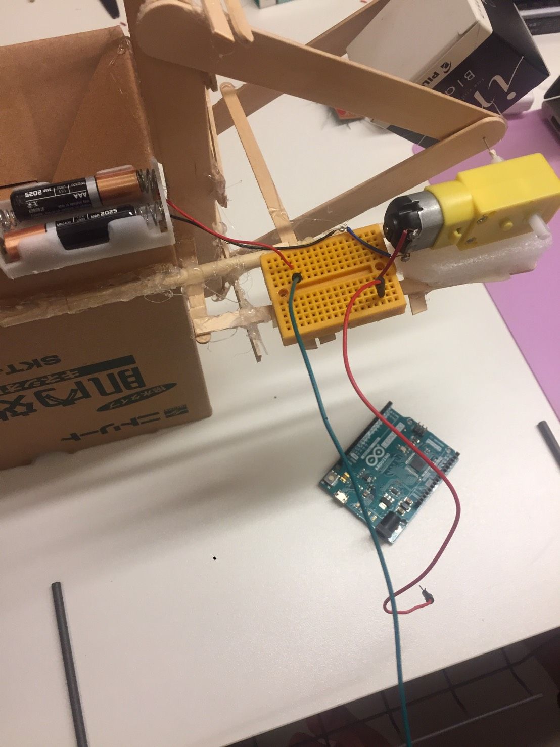 Automatic Wheeled Feed Dropper : 8 Steps - Instructables