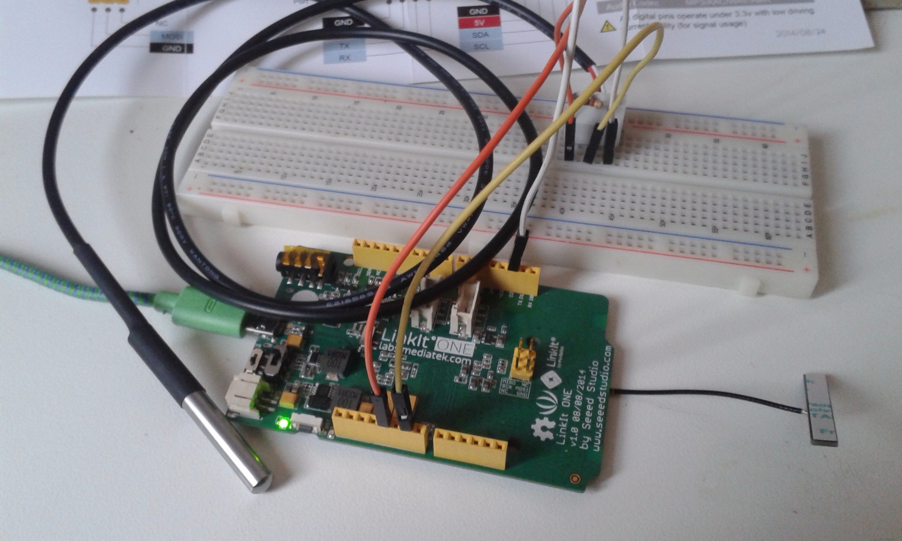 Linkit One OneWire DS18B20 : 4 Steps - Instructables