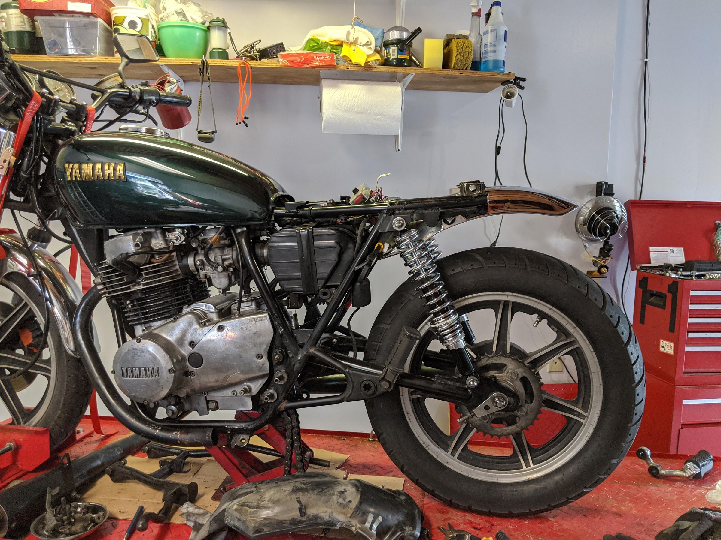 Restore and Modify Motorcycle - 1981 Yamaha XS-400 : 8 Steps (with ...