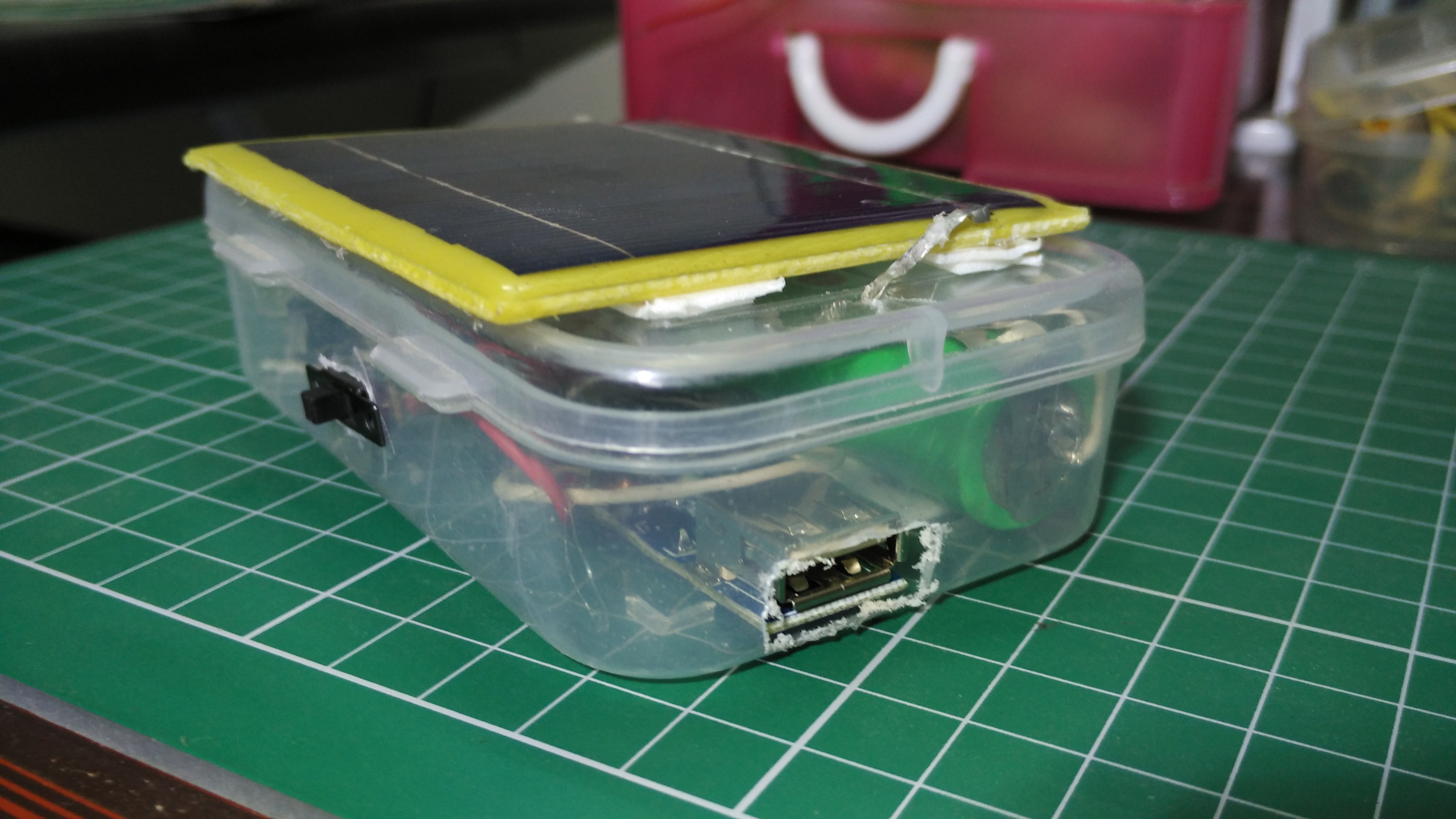5 $ Solar Power Bank From Recycled Laptop Battery : 5 Steps (with ...